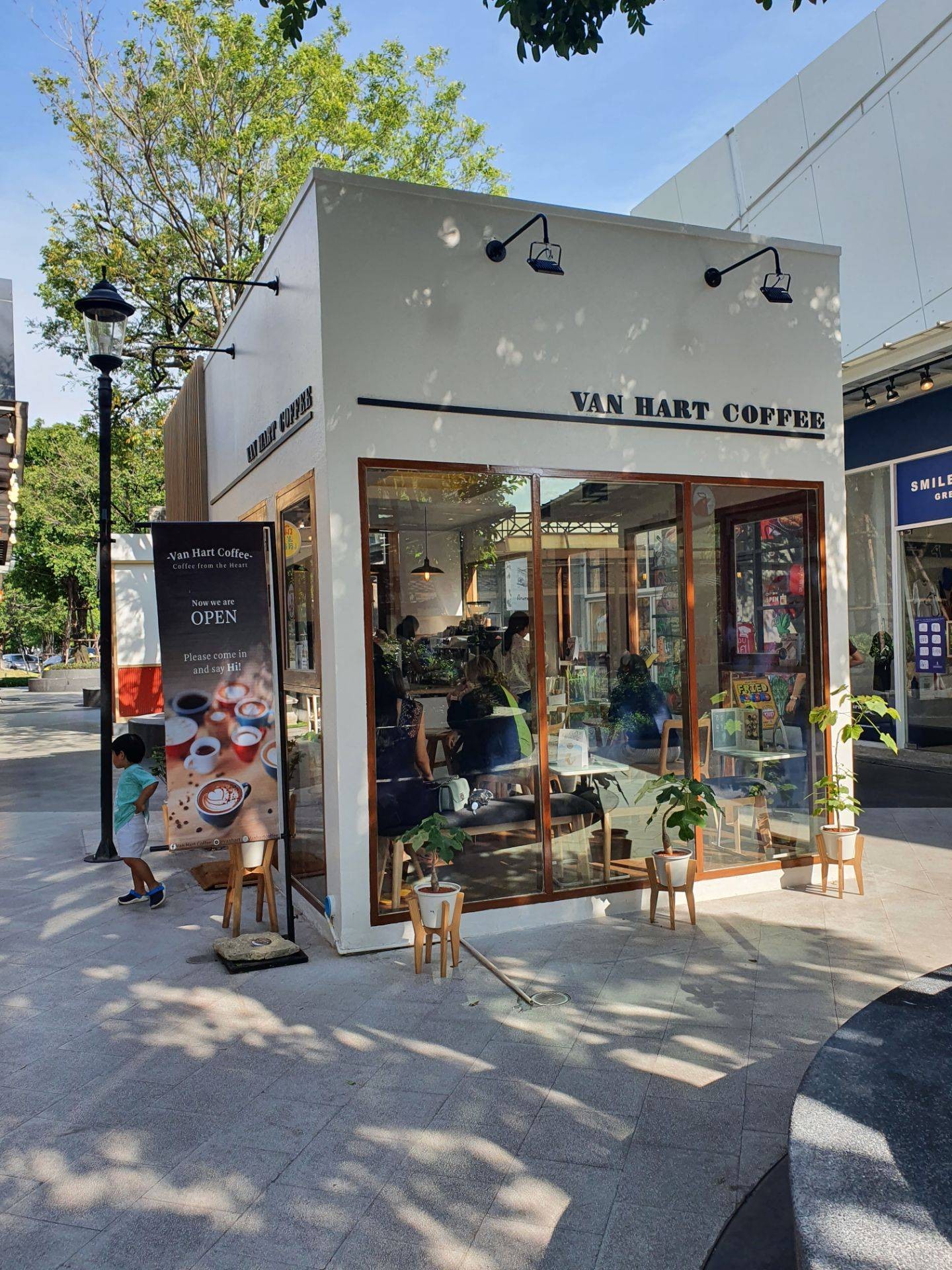 รีวิว Van Hart Coffee The Circle Ratchapruk - ร้านกาแฟออร์แกนิก100% ...