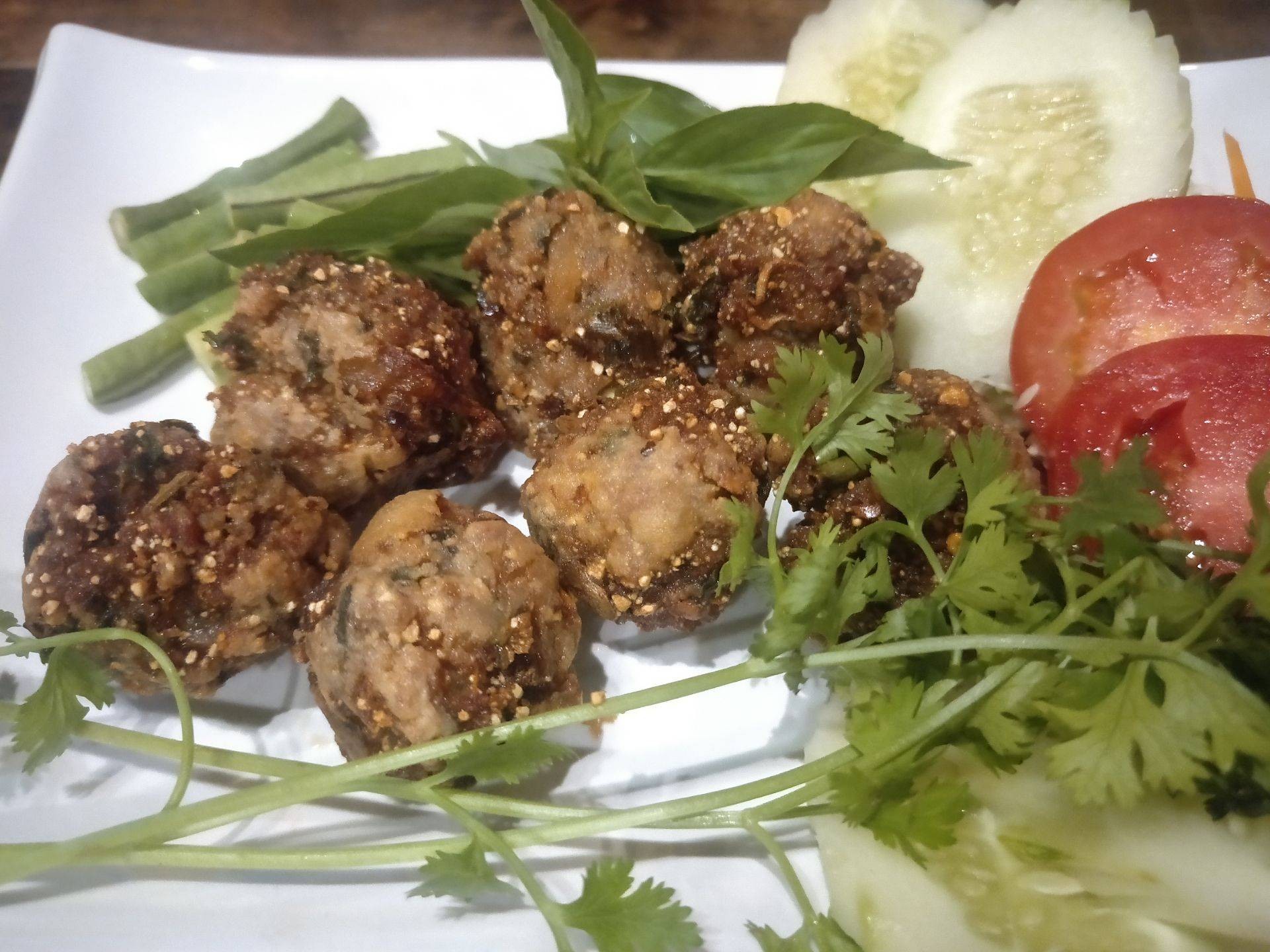 ร้าน High End Bar & Restaurant | รีวิวร้านอาหาร - Wongnai