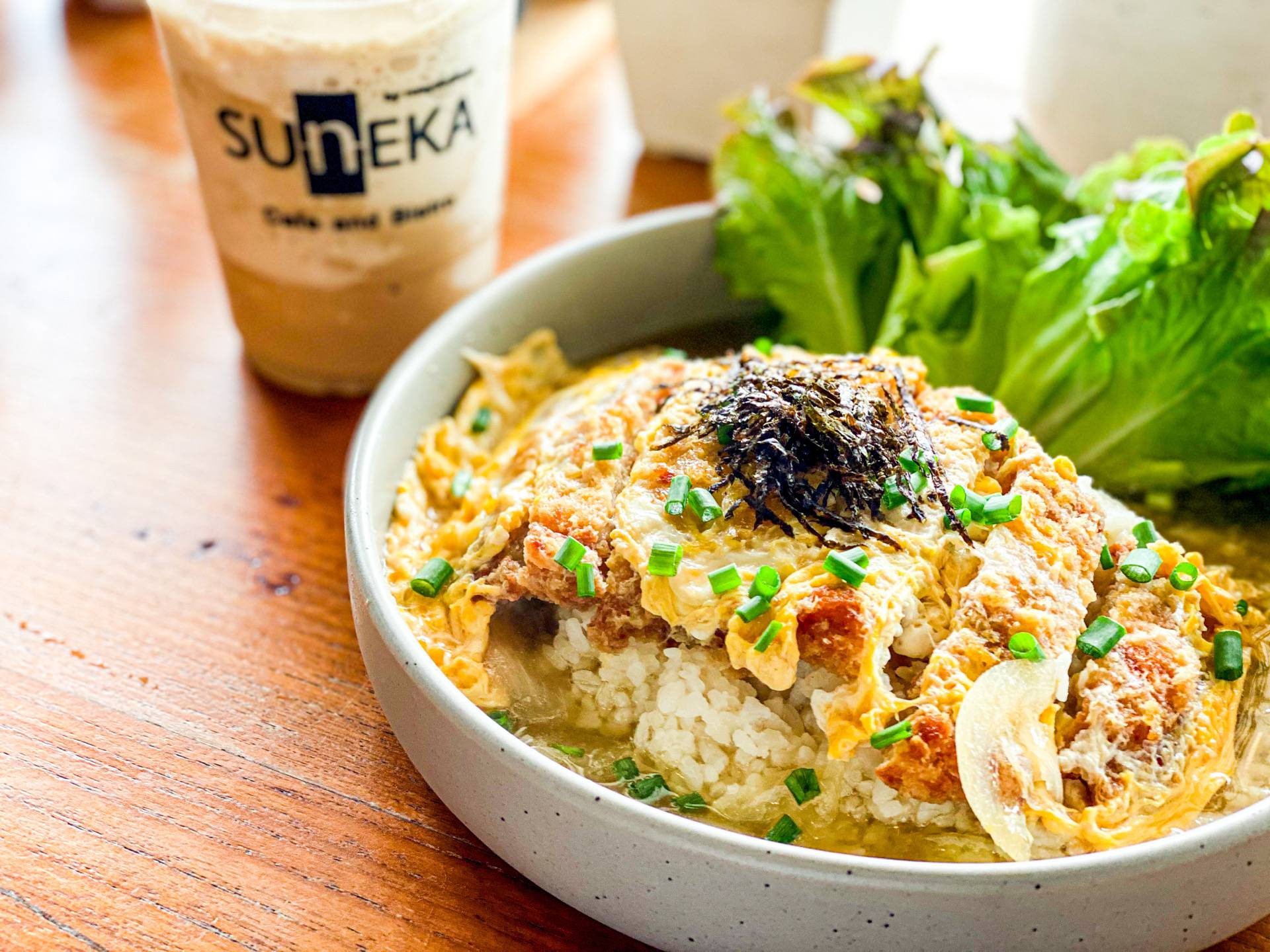 รีวิว Suneka Cafe - อาหารอร่อย บรรยากาศดี มีลานจอดรถ เข้ามาแล้วรู้สึก ...