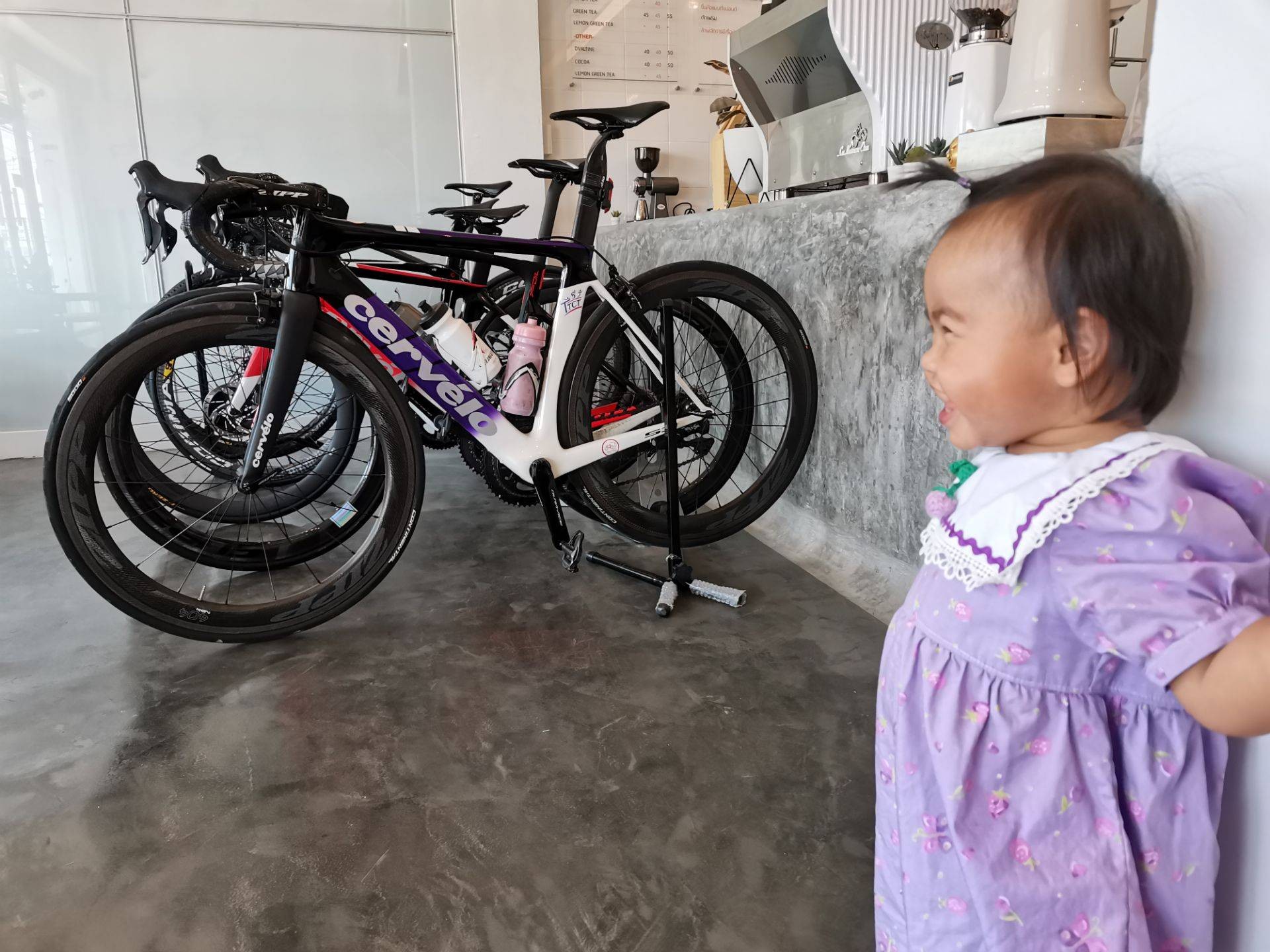 รีวิว Yen-Yen Bike Cafe & Service ปุณณกัณฑ์ (ตรงข้าม มอ.วิทยานุสรน์) - ร้านสบายตา รสชาติดี