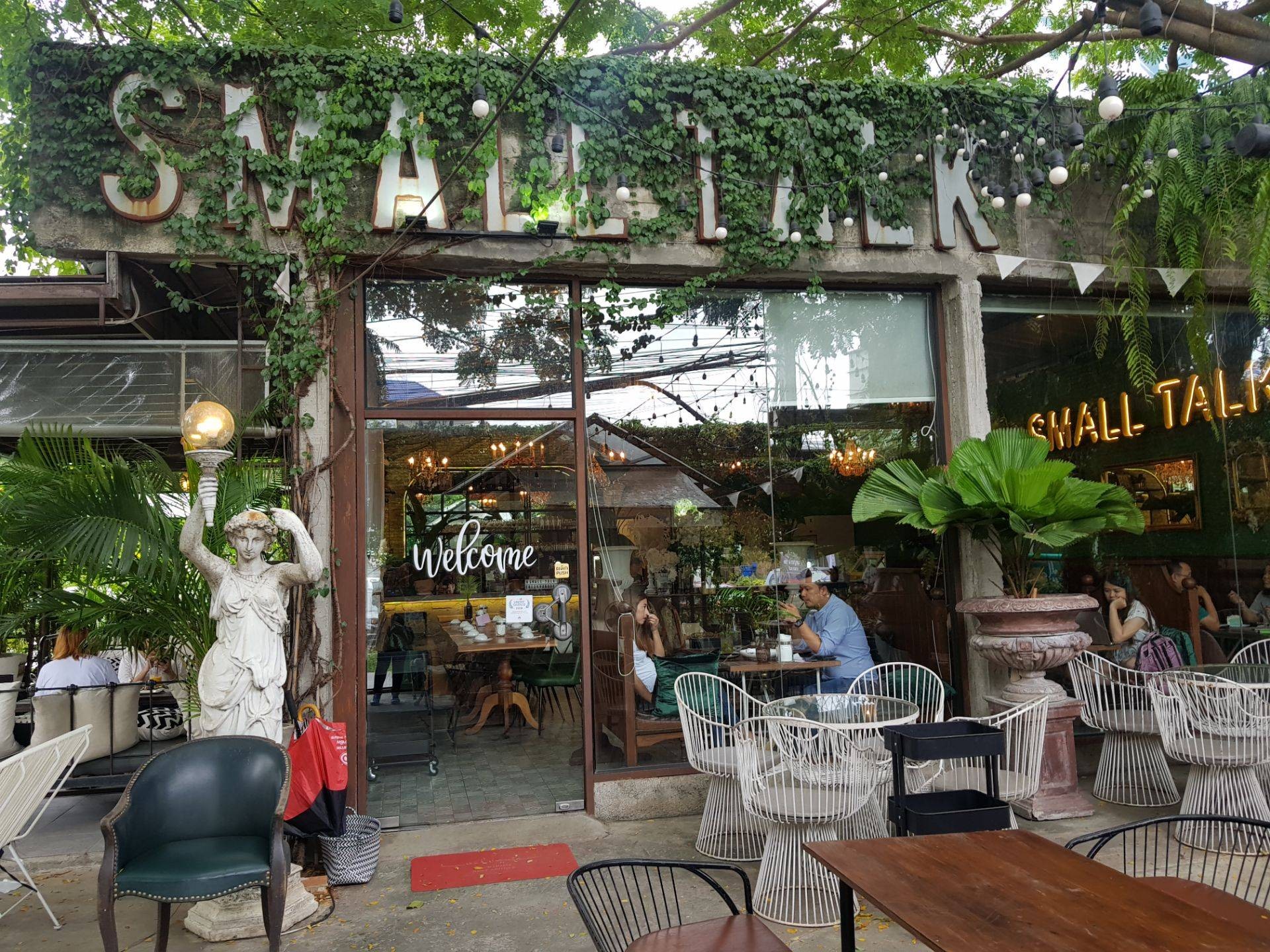 รูป Small Talk Cafe & Hangout - Wongnai