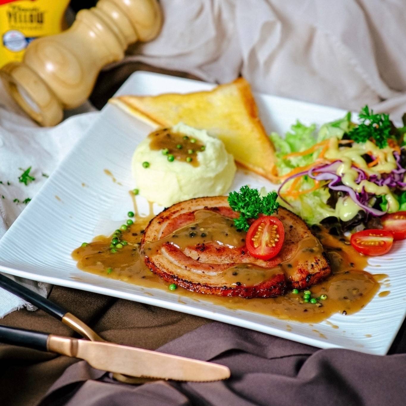 Dallas Steak (ดัลลัส สเต็ก) B16 Cosmo bazaar - สั่งอาหารเดลิเวอรี ...