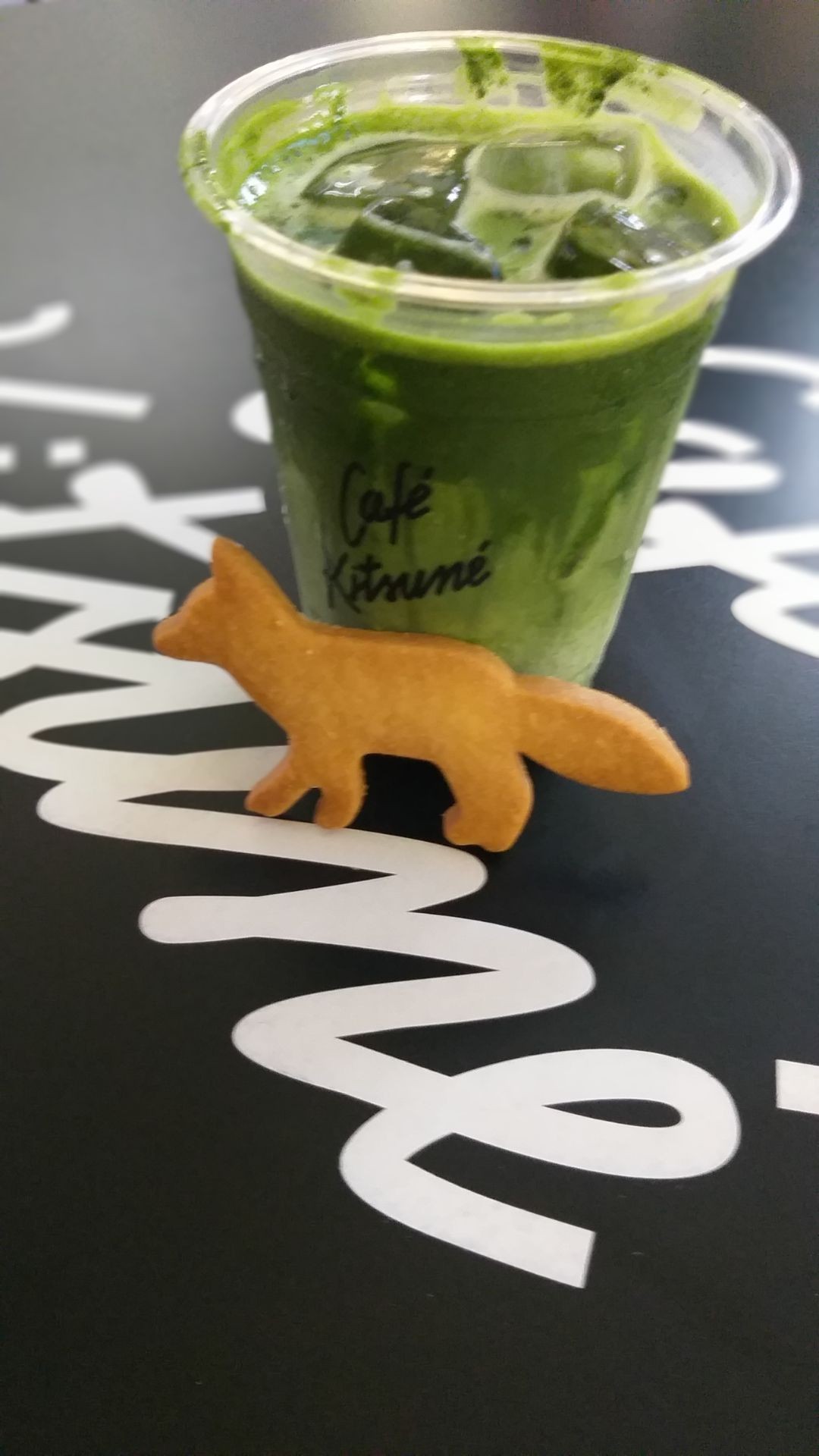 รีวิว Café Kitsuné The EmQuartier - คาเฟ่หมาจิ้งจอกจากญี่ปุ่น - Wongnai