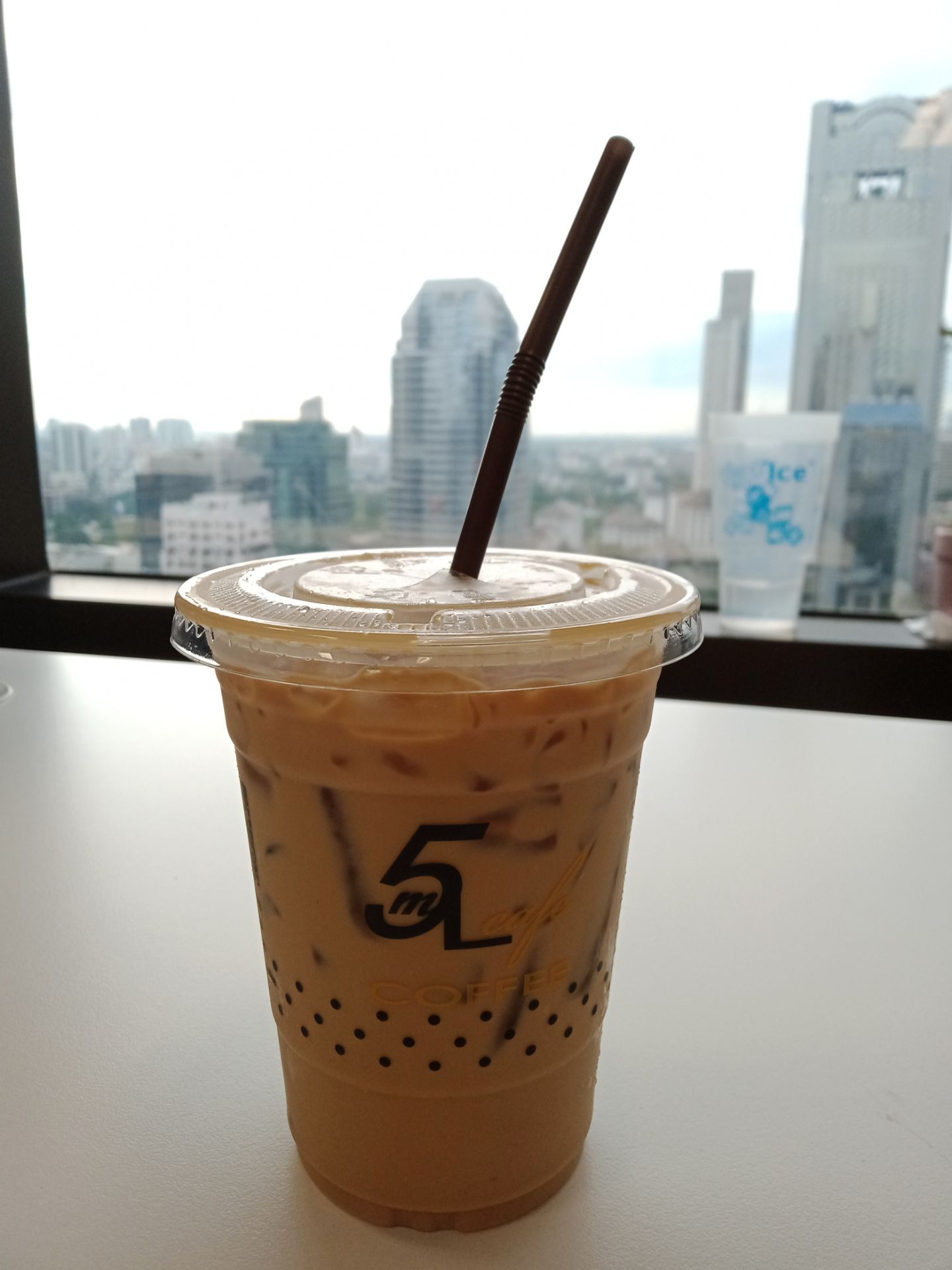รีวิว ML 5 cafe coffee ศาลาแดง - มีมากกว่าเครื่องดื่มชา - กาแฟ