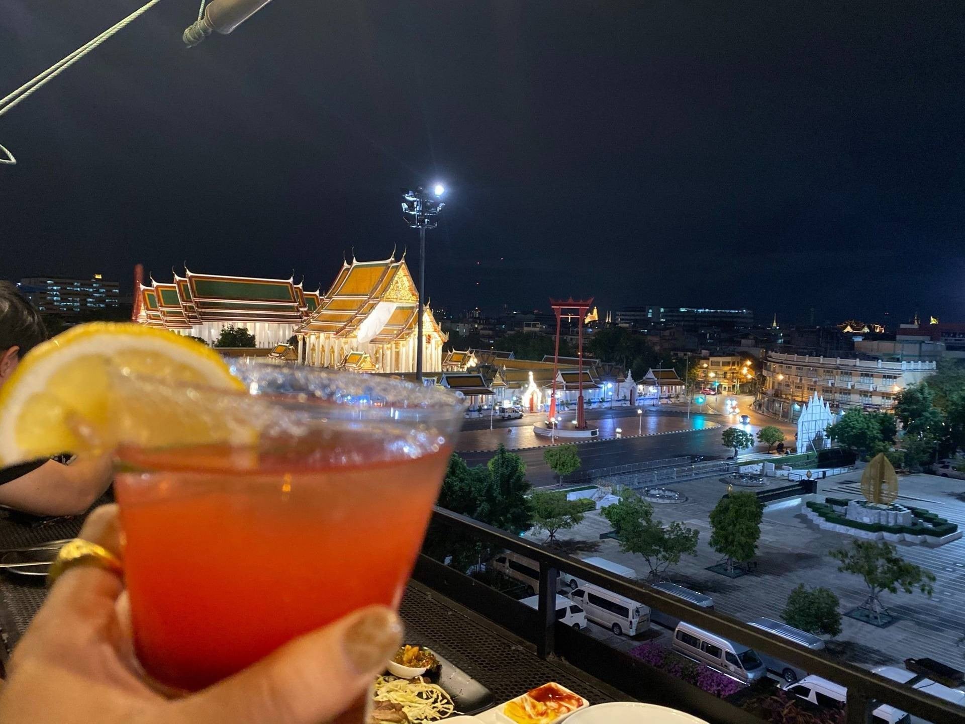 รูป Swing Bar by Ching Cha - Wongnai
