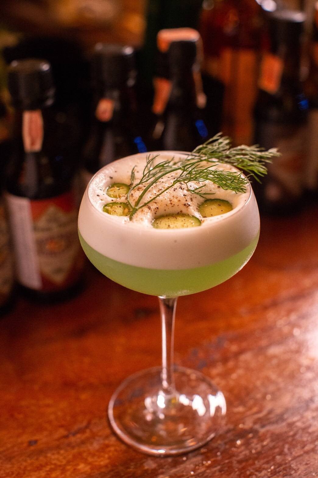 รีวิว Zoe In Yellow Cocktail Bar + Restaurant - ผับบาร์น่าเที่ยว ต้อง ...