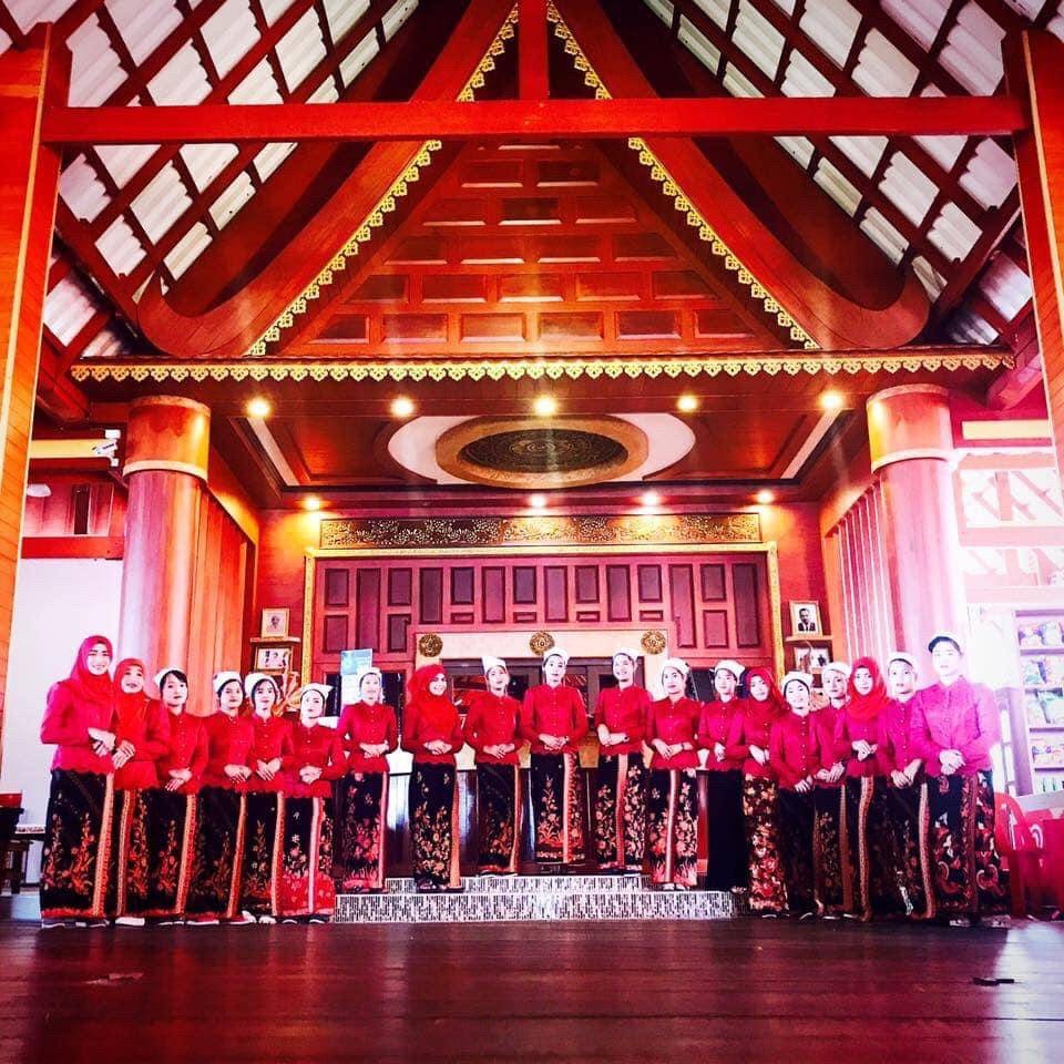 รีวิว NEWFERN RESTAURANT Panyee Island - ร้านอาหารแบบเรือนไทย ใหญ่มาก ...