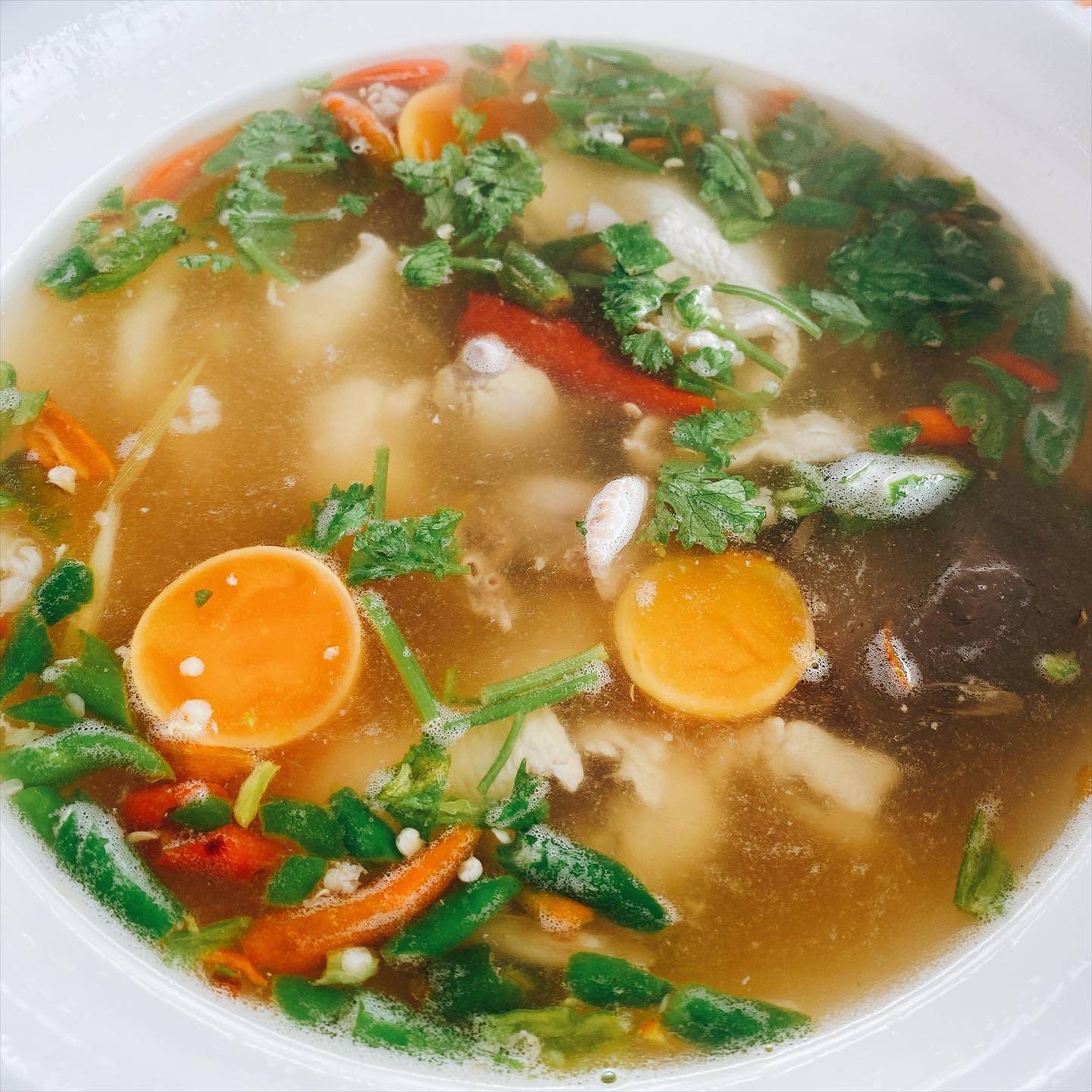 รีวิว เพ็ญไก่หุบบอน อมตะนคร - ไก่หุบบอน ต้มยำแซ่บ