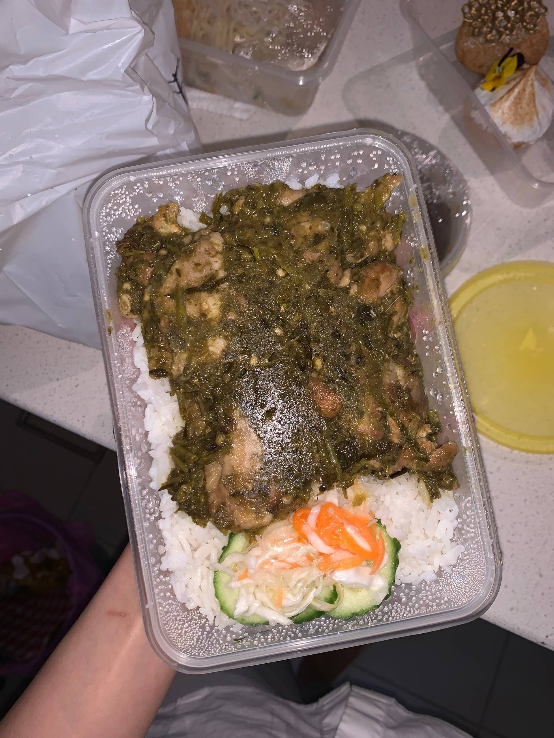 [รีวิว] ร้าน Famili Ria | เมนูแนะนำ รูปภาพ ราคา