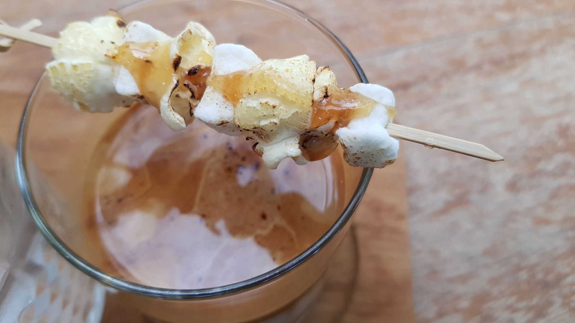 รีวิว RATTCAFE - Dirty Popcorn คือดีมากๆ กระเพราหมูกรอบสุดยอด - Wongnai