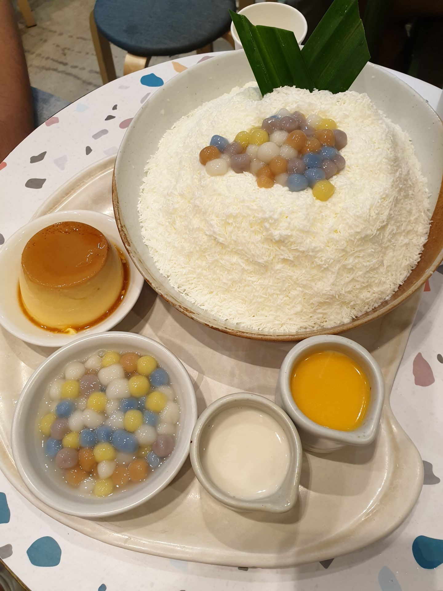 รีวิว Cheevit Cheeva Siam Square One - บัวลอยบิงซูซอสไข่เค็ม