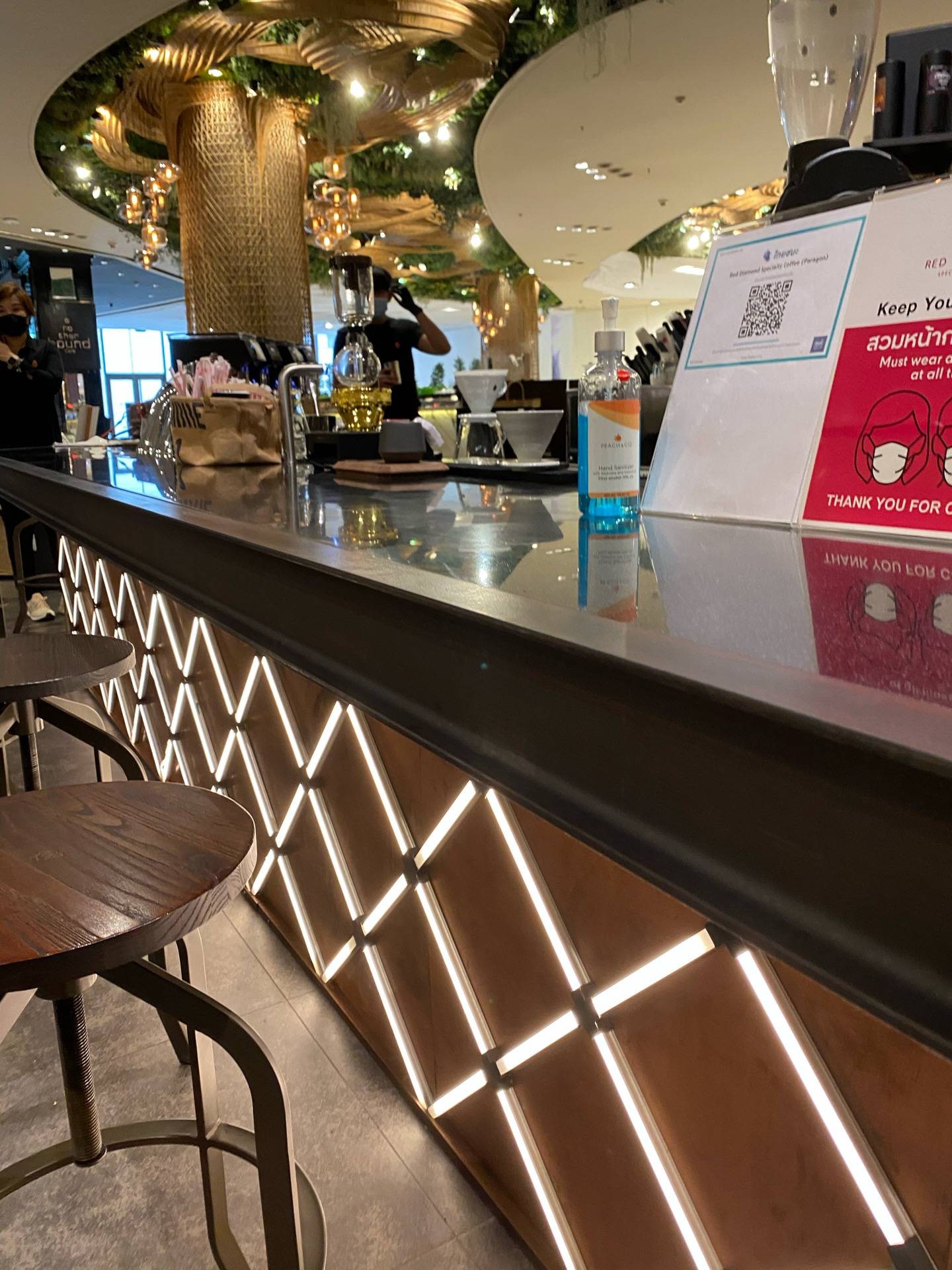 รูป Red Diamond Cafe สยามพารากอน - Wongnai