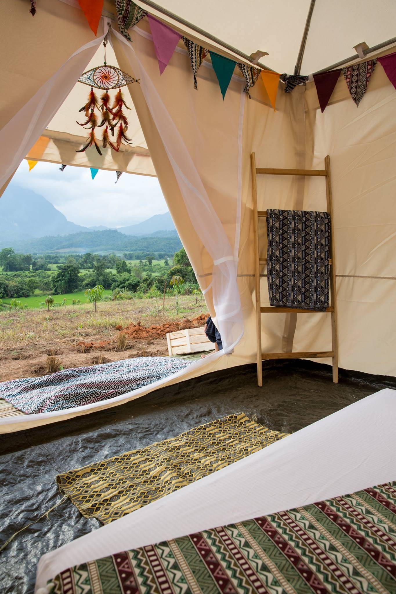 รูป THE CAMPIAN