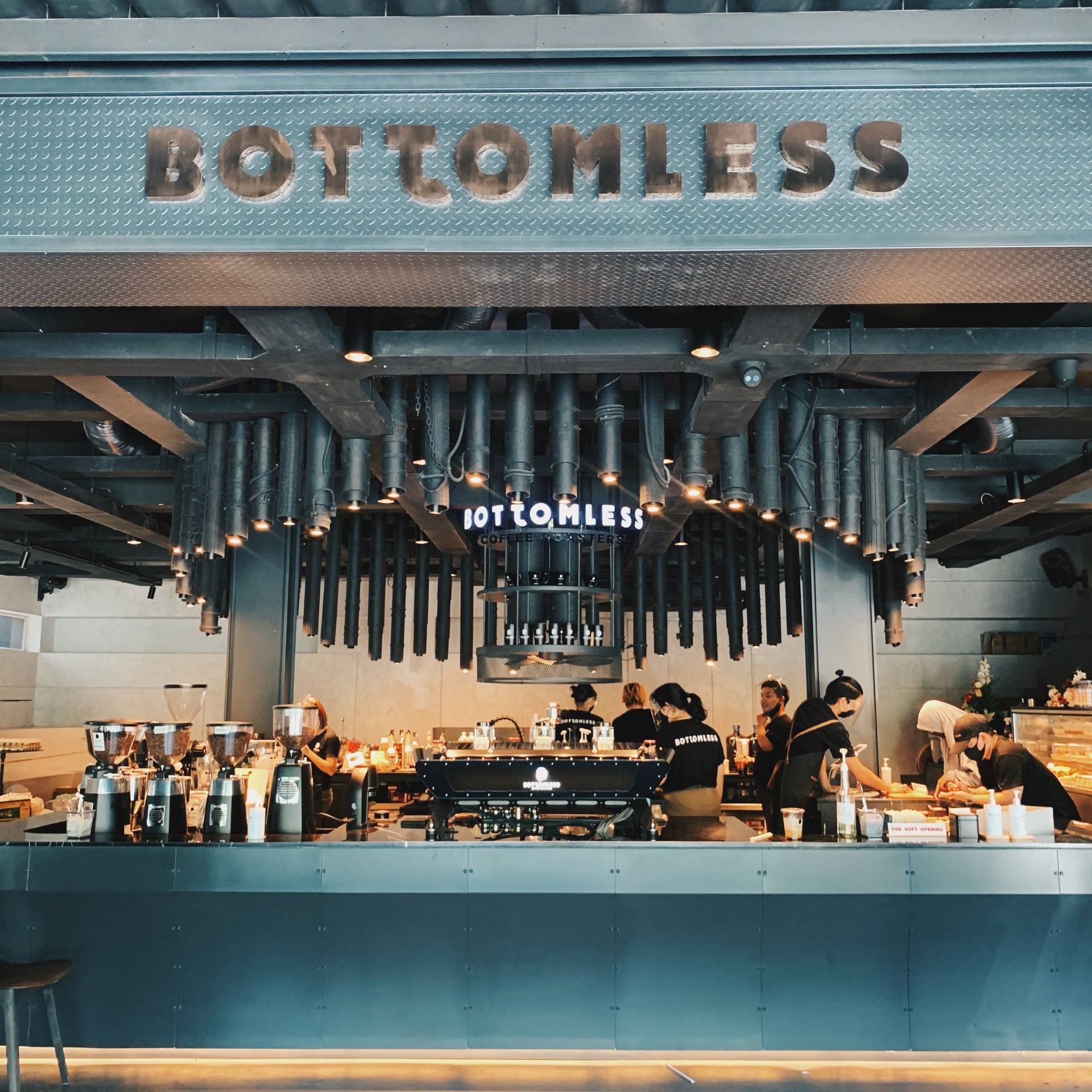 รีวิว บอททอมเลส Bottomless Flagship Store - Coffee from barista - Wongnai