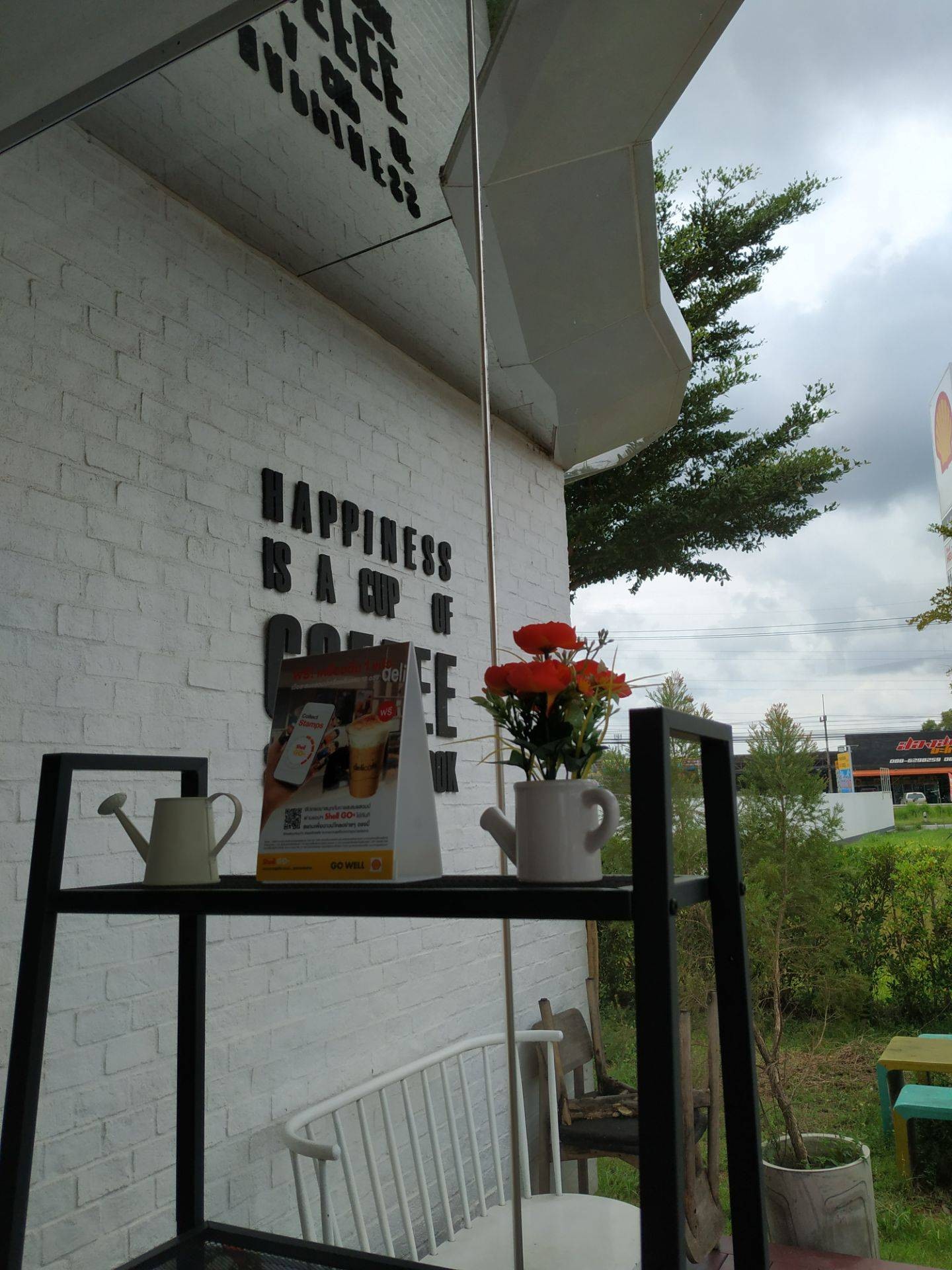 รีวิว deli cafe' Shell Surat Bypass - ร้านกว้างขวาง มีที่นั่งเยอะ แอร์เย็น เหมาะกับการนอน เอ้ย ...