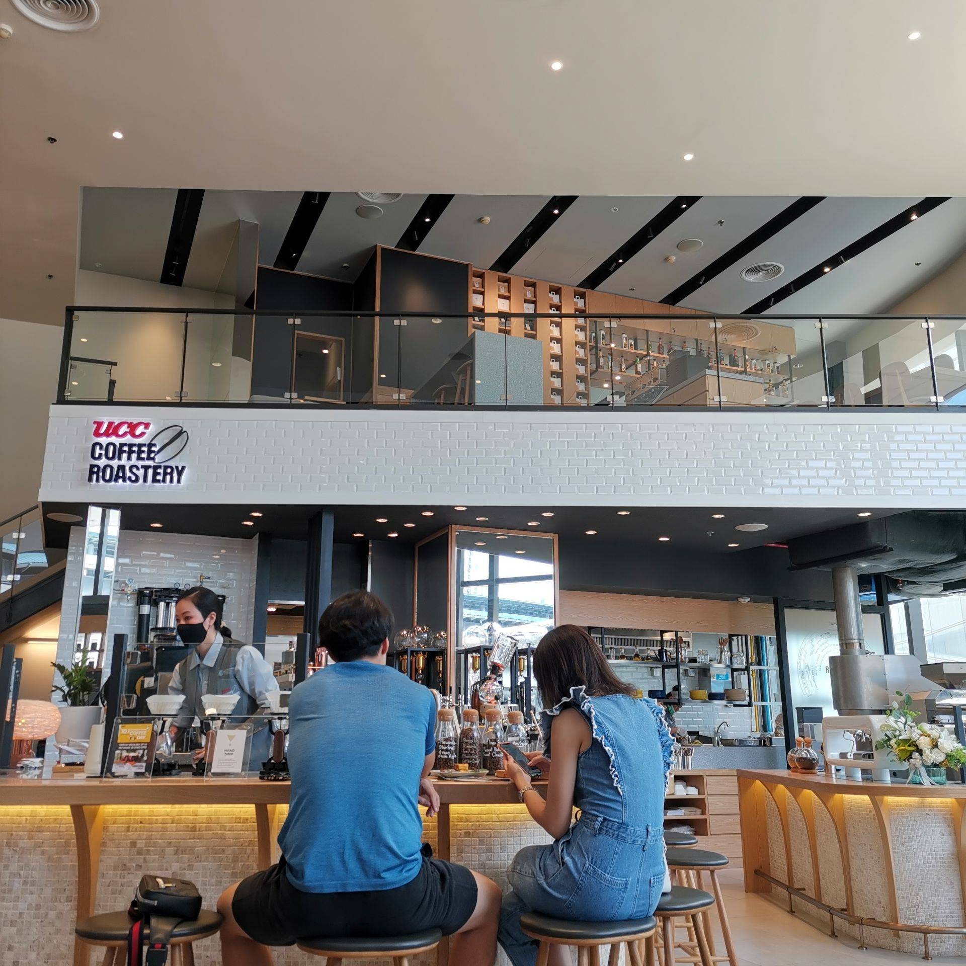 รูป UCC Coffee Roastery Gateway Ekamai
