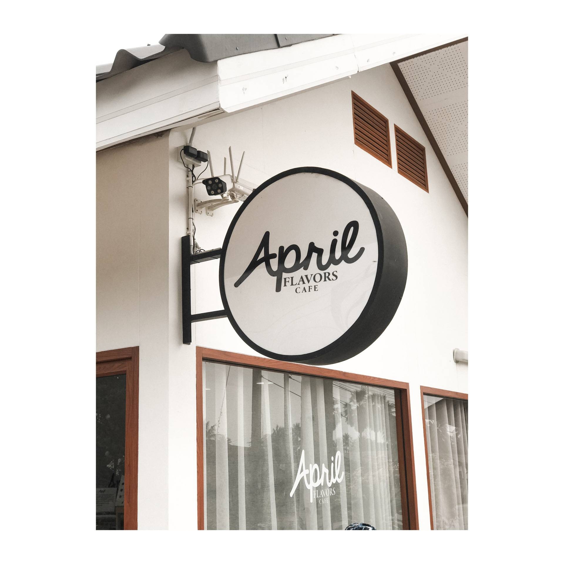 รีวิว April flavors cafe - ร้านคาเฟ่สไตล์เกาหลี มีมุมถ่ายรูปเยอะมากค่ะ ...