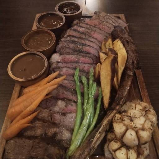 [รีวิว] ร้าน Oak Wine & Grill | เมนูแนะนำ รูปภาพ ราคา