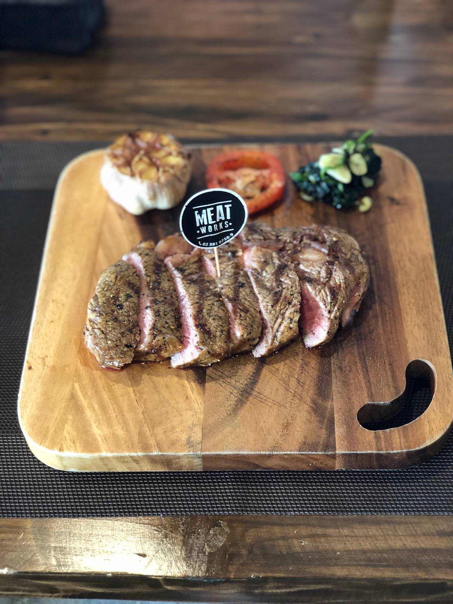 รีวิว MEATWORKS MEATWORKS - ร้านเล็กๆธรรมดาบริการธรรมดารสชาติธรรมดา