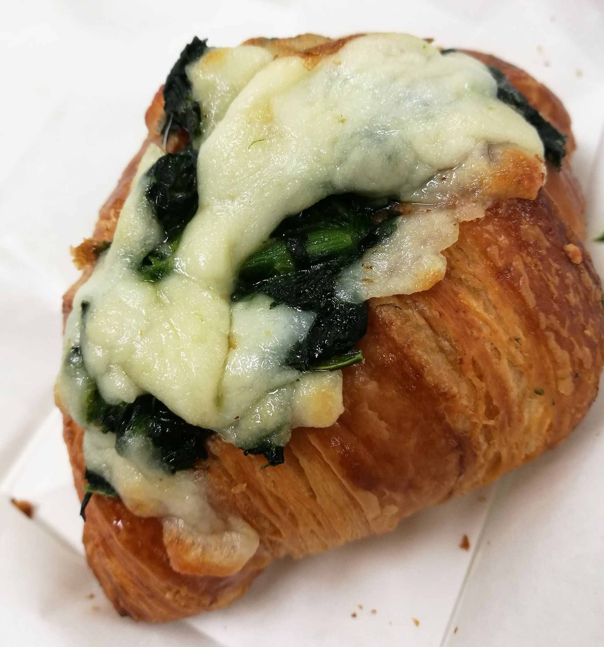 รีวิว Crazy Croissant Sathorn ยานนาวา - ครัวซองต์หอมอร่อยกรอบนอกนุ่มใน
