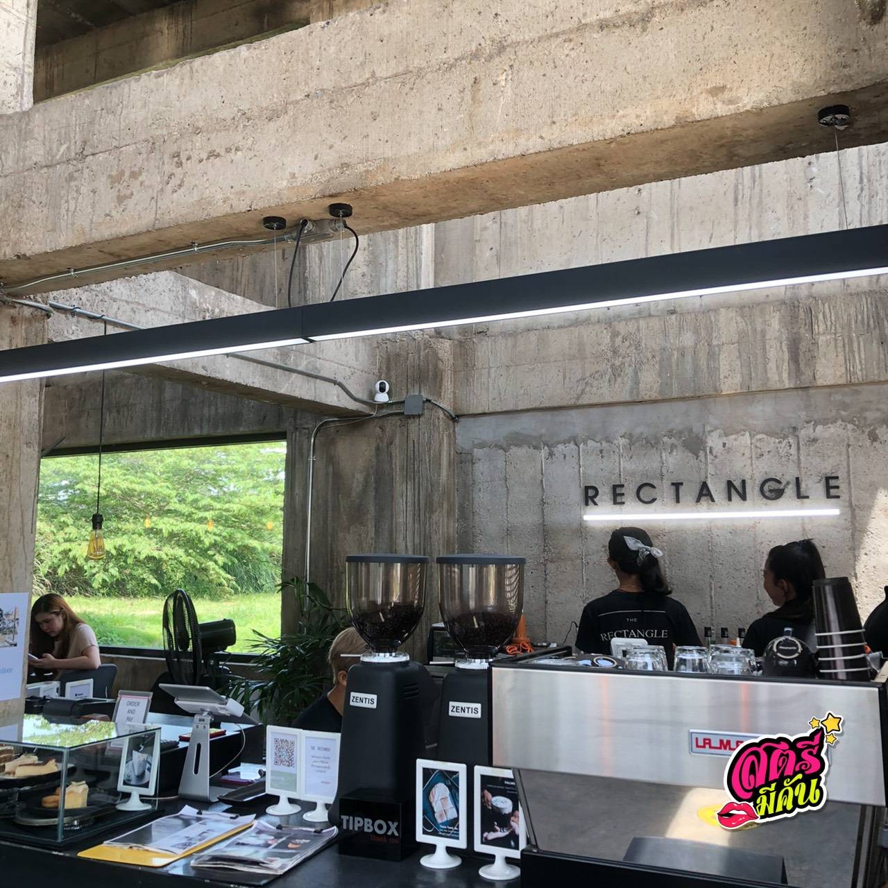 รีวิว THE RECTANGLE coffee x tower - บรรยากาศจะชิคๆ แนวๆ หน่อย ถ่ายรูป ...