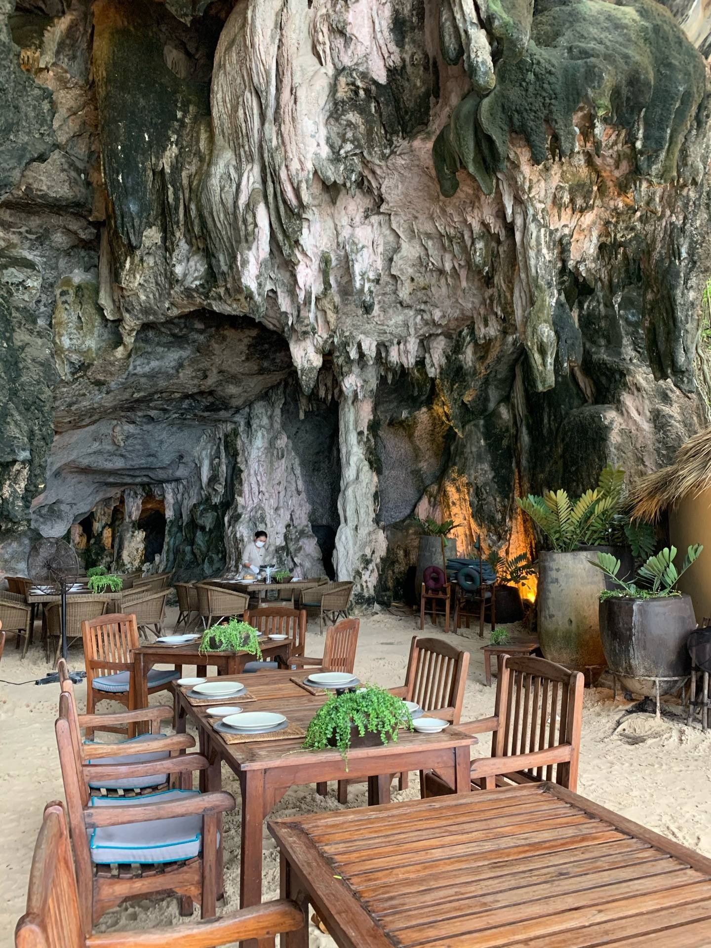 รีวิว The Grotto Rayavadee - ประสบการณ์สุดปังกับการทานข้าวในถ้ำ พร้อม ...