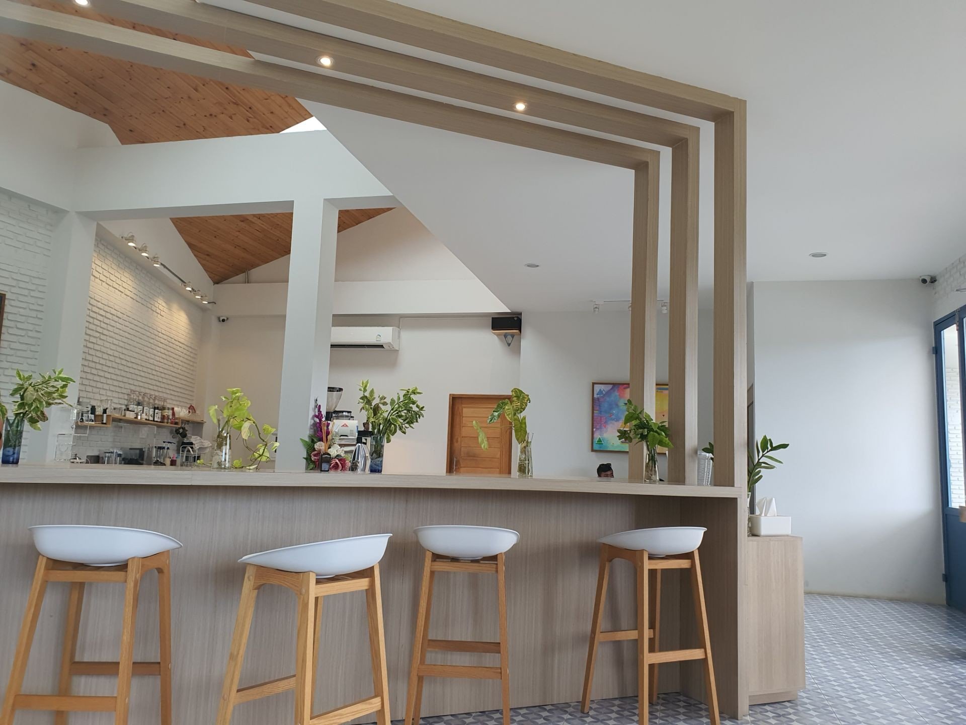 รีวิว Triangle Cafe’ and Bistro - ร้านน่ารัก...เครื่องดื่มโอเคร