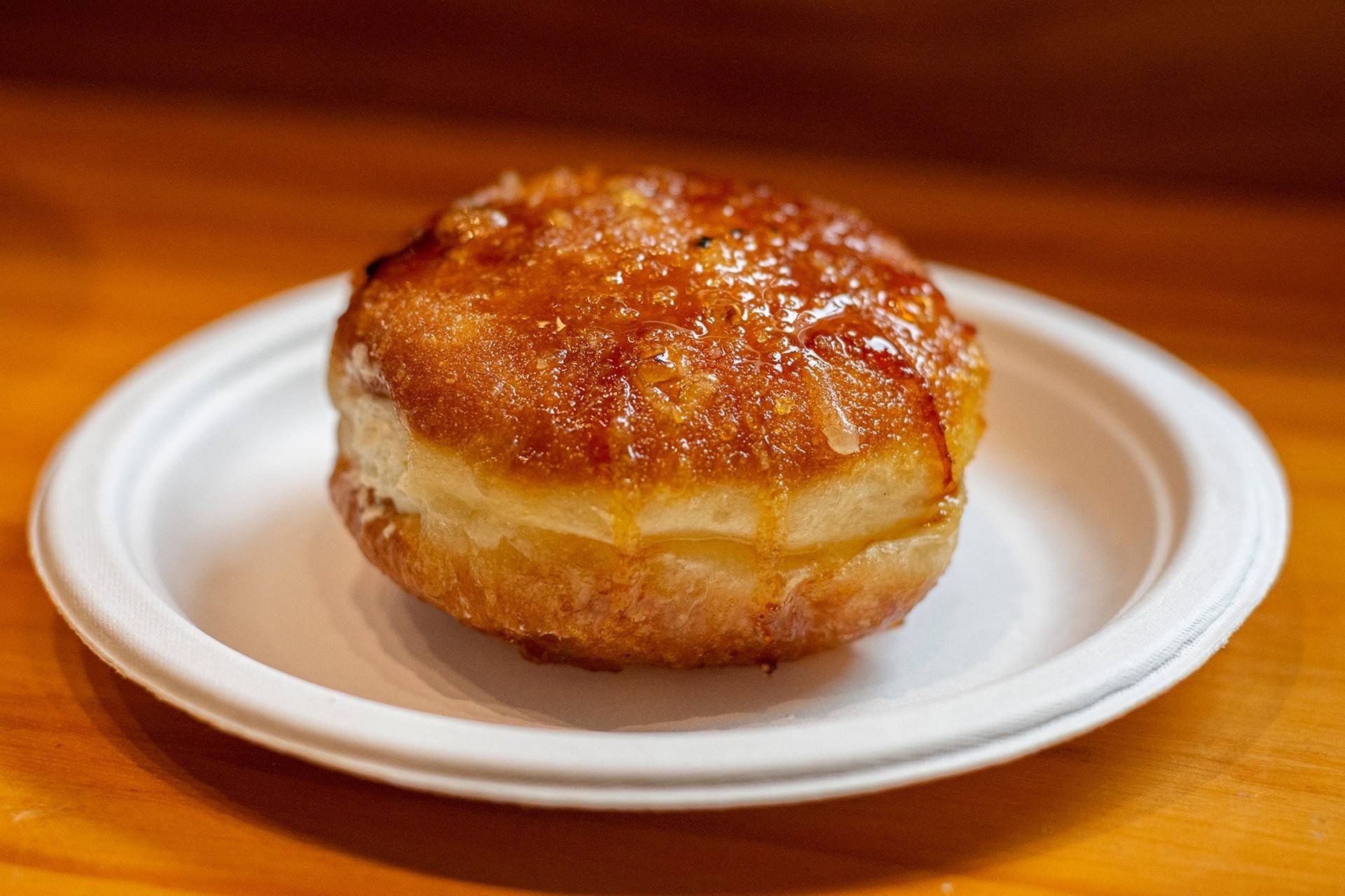 โดนัทครีมบรูเล่ ร้าน Mooh Doughnuts