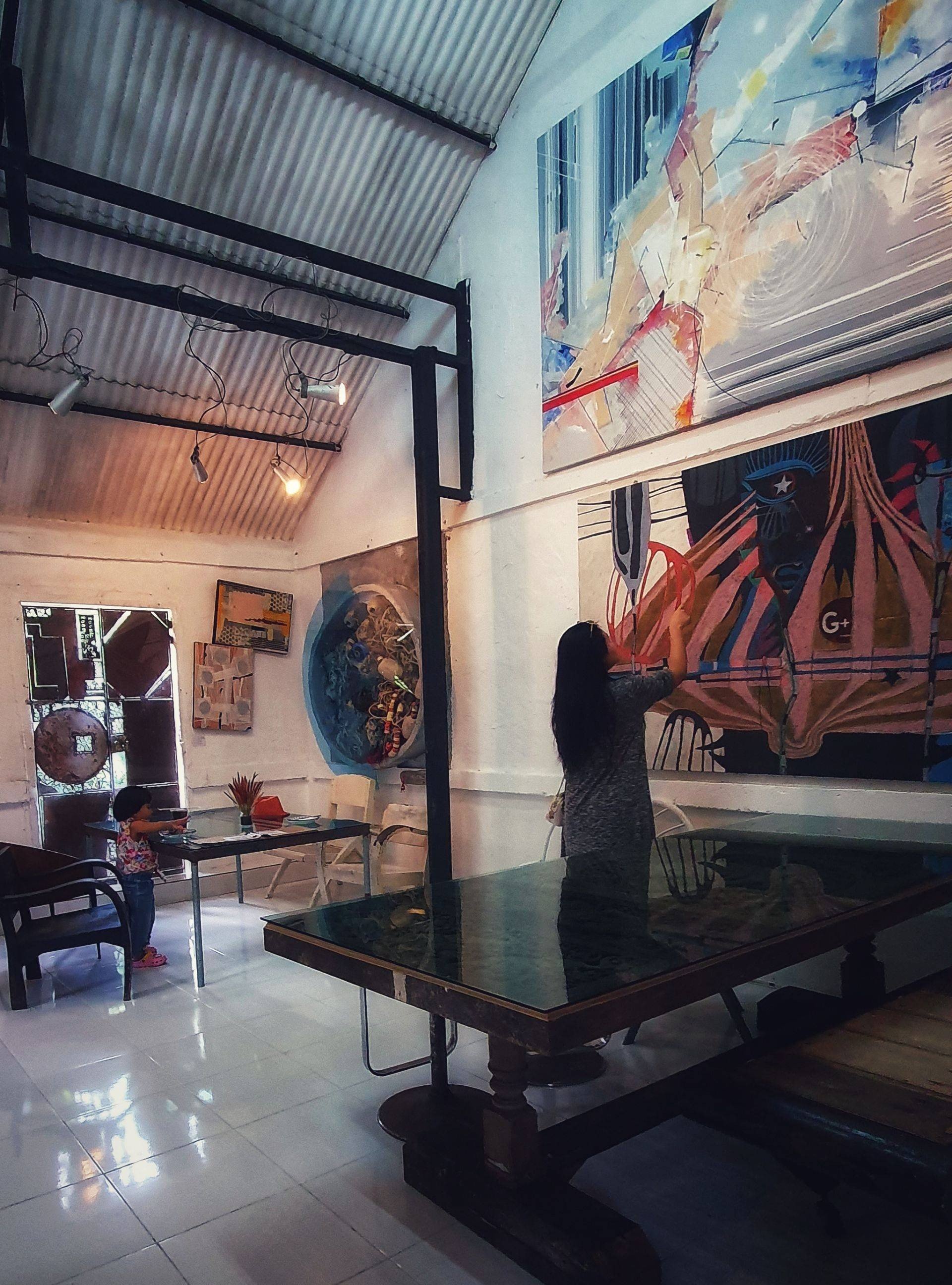 รีวิว ผสมสี Phasom-See - ร้านแนวๆ ตกแต่งอาร์ตๆ มุมถ่ายรูปเก๋ๆ อาหารฟิวชั่น อร่อย