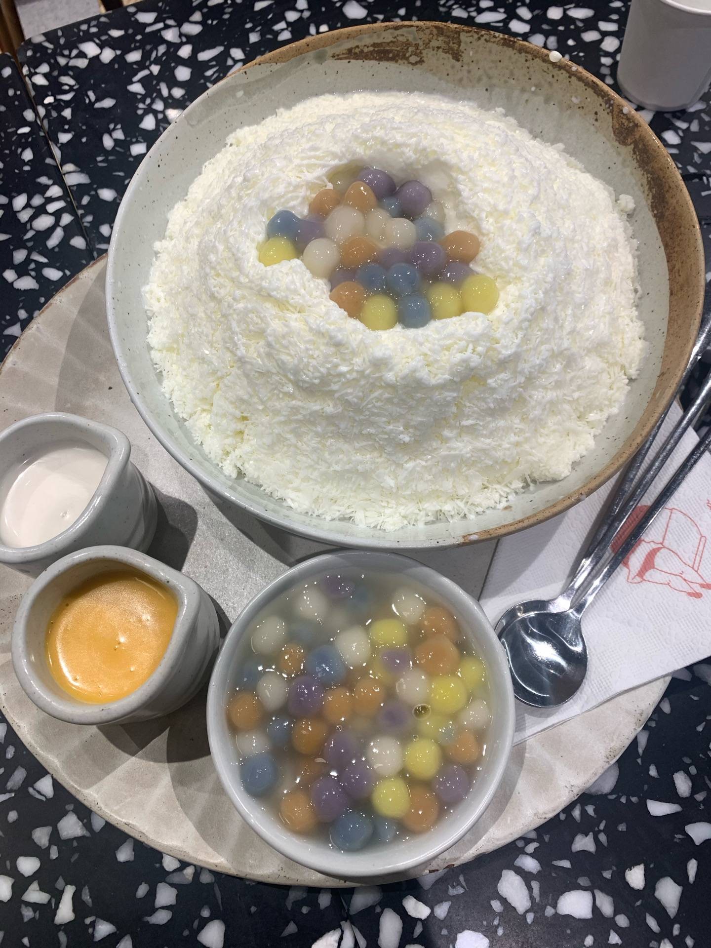 รีวิว Cheevit Cheeva ชั้น4 ฝั่งพลาซ่า - บิงซู บัวลอยกินกี่ทีก็ยังอร่อย