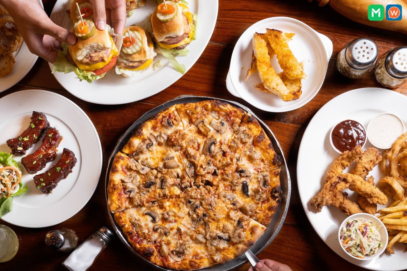 BIG Combo Set • อยู่ใน Big Combo Set (745 บาท) ร้าน The Duke's ริมน้ำปิง