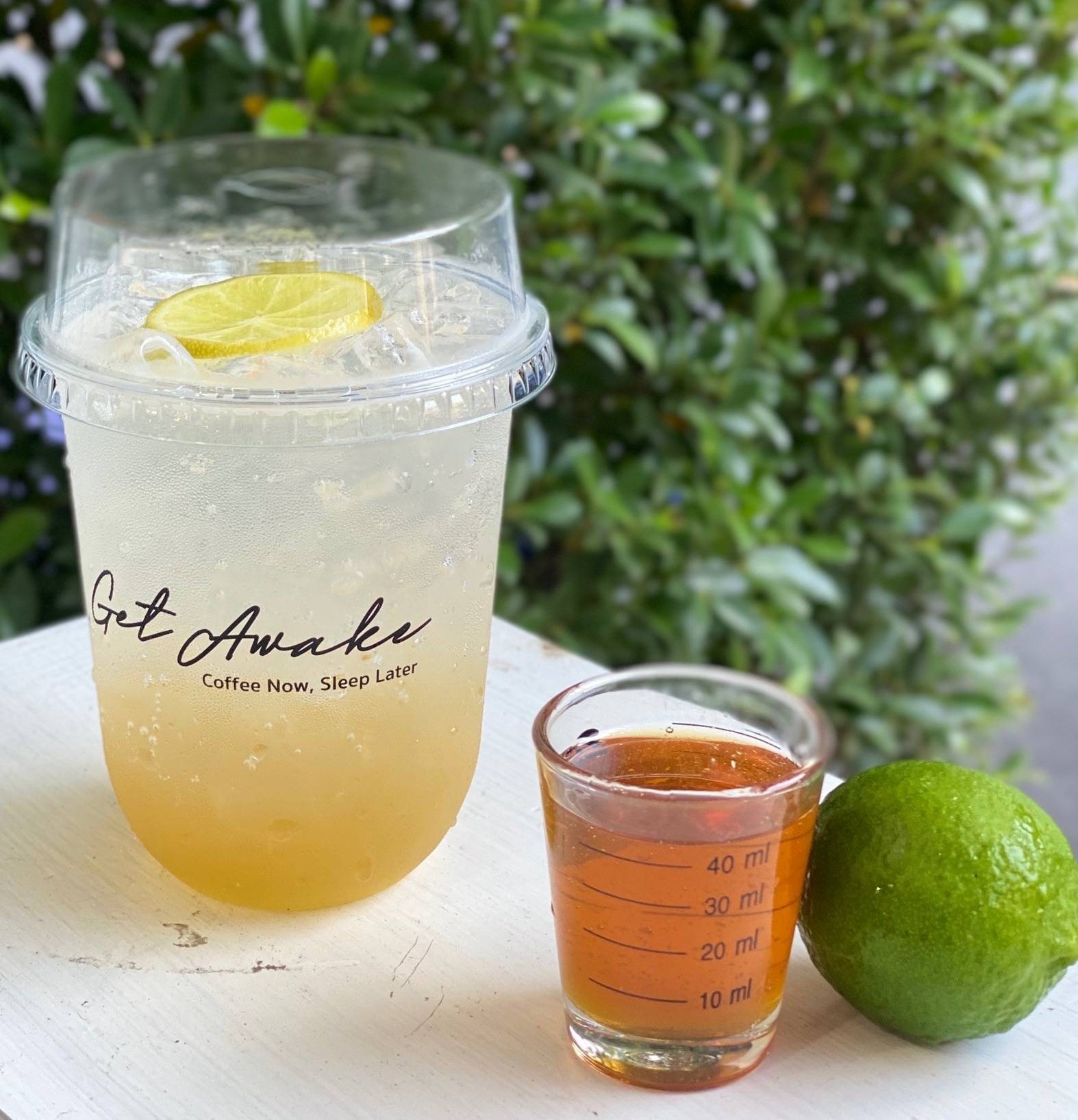 สปาร์คกลิ้ง ฮันนี่ เลม่อน • image ร้าน Get Awake Cafe