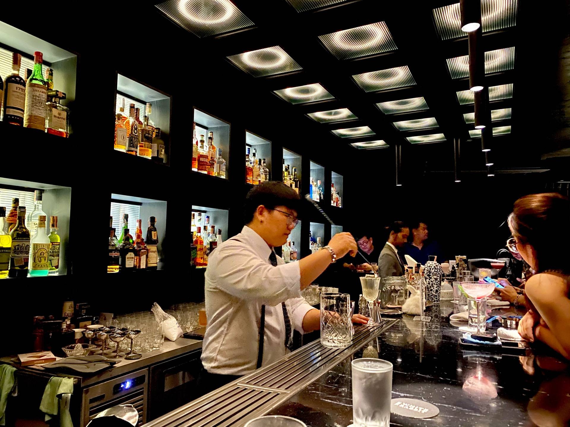 รูป The White Rabbit Speakeasy Cocktail Bar