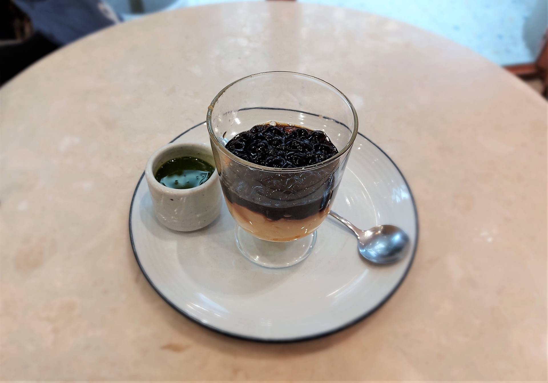 รีวิว Cheevit Cheeva Siam Square One - มาลองเมนูไข่มุกคัสตาร์ด & ซอสมัช ...