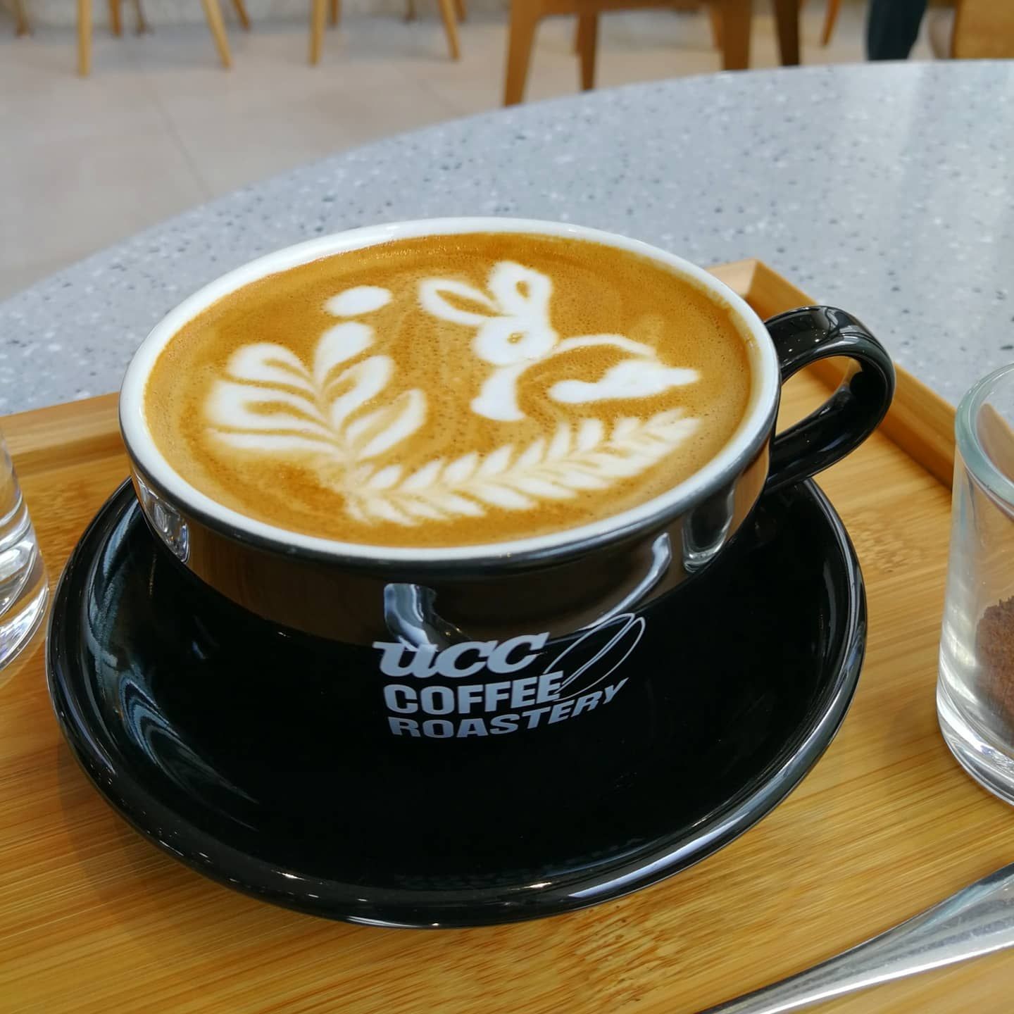 รีวิว UCC Coffee Roastery Gateway Ekamai - กาแฟดี ขนมอยู่ในระดับมาตรฐาน ...