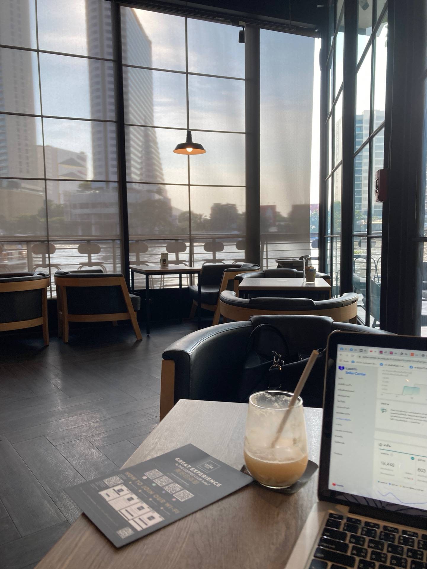 รีวิว The Coffee Club River City - วิวดีมาบ่อยมากเหมาะสำหรับนั่งทำงาน ...