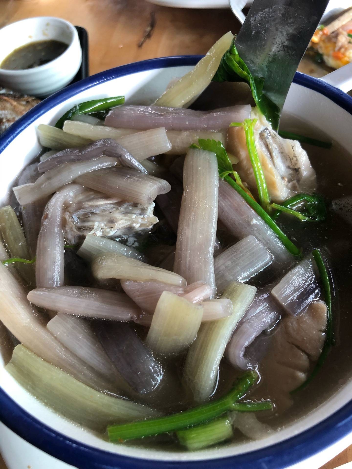 รีวิว Ma der bua Food&Drink - ช่วงนี้ไม่มียัวให้ดู กินบัวแทนก็ดีนะ ...