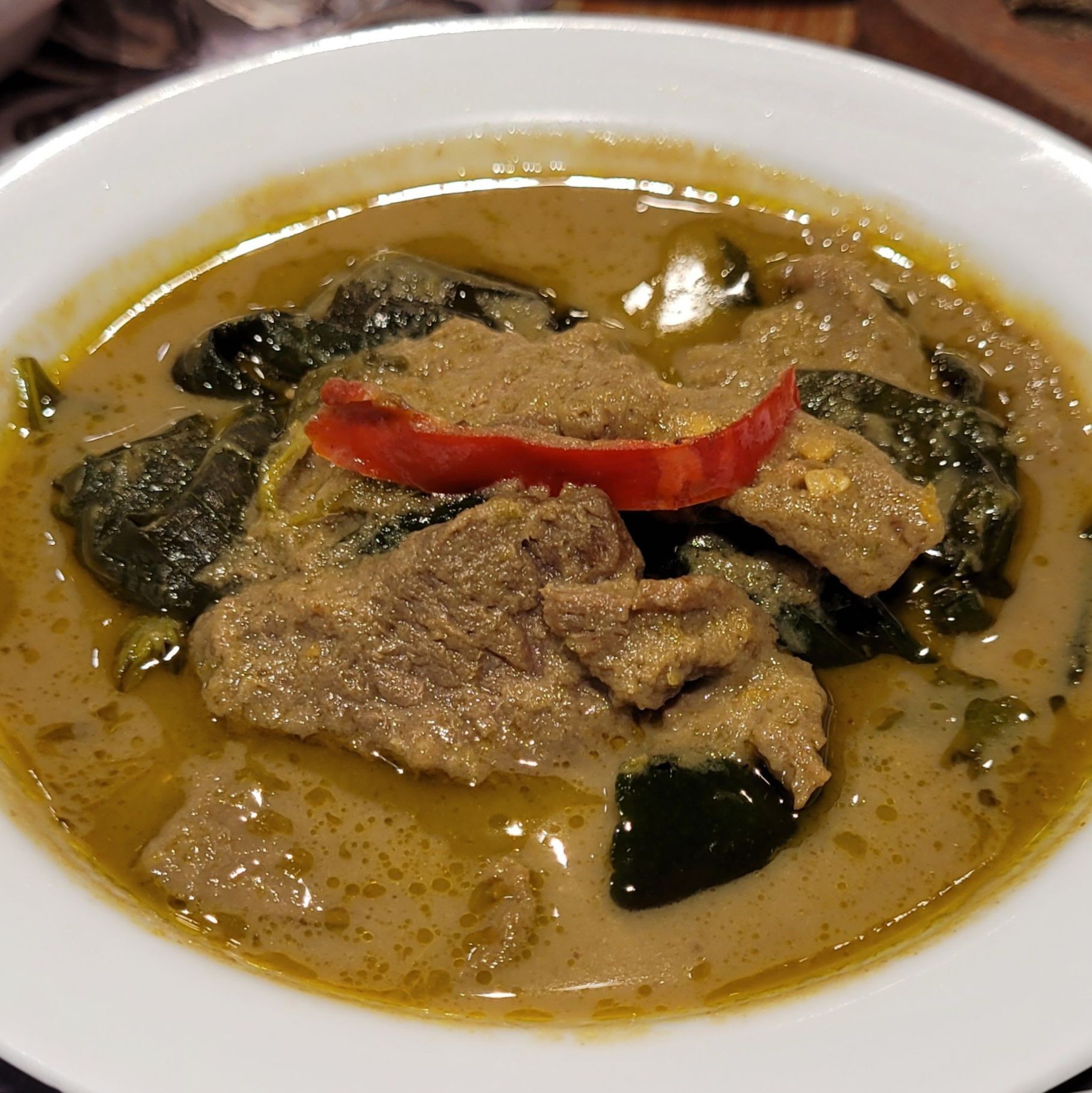 รีวิว Tops Eatery Chidlom - อาหารง่ายๆ แต่ทำได้อร่อยดี