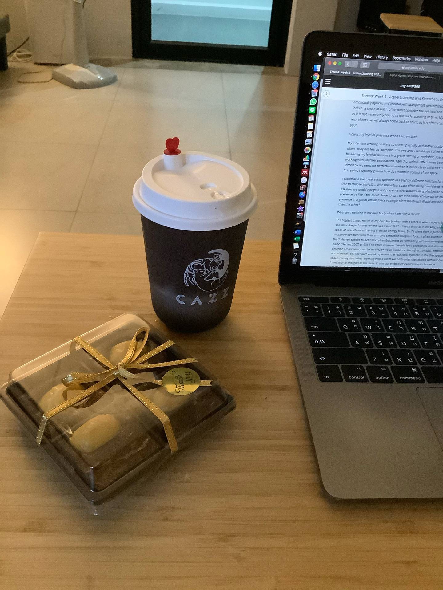 Dark cocoa & บราวนี่ไข่เค็ม ร้าน Cazz Cafe - แคซคาเฟ่ สุขุมวิท พระโขนง - Wongnai