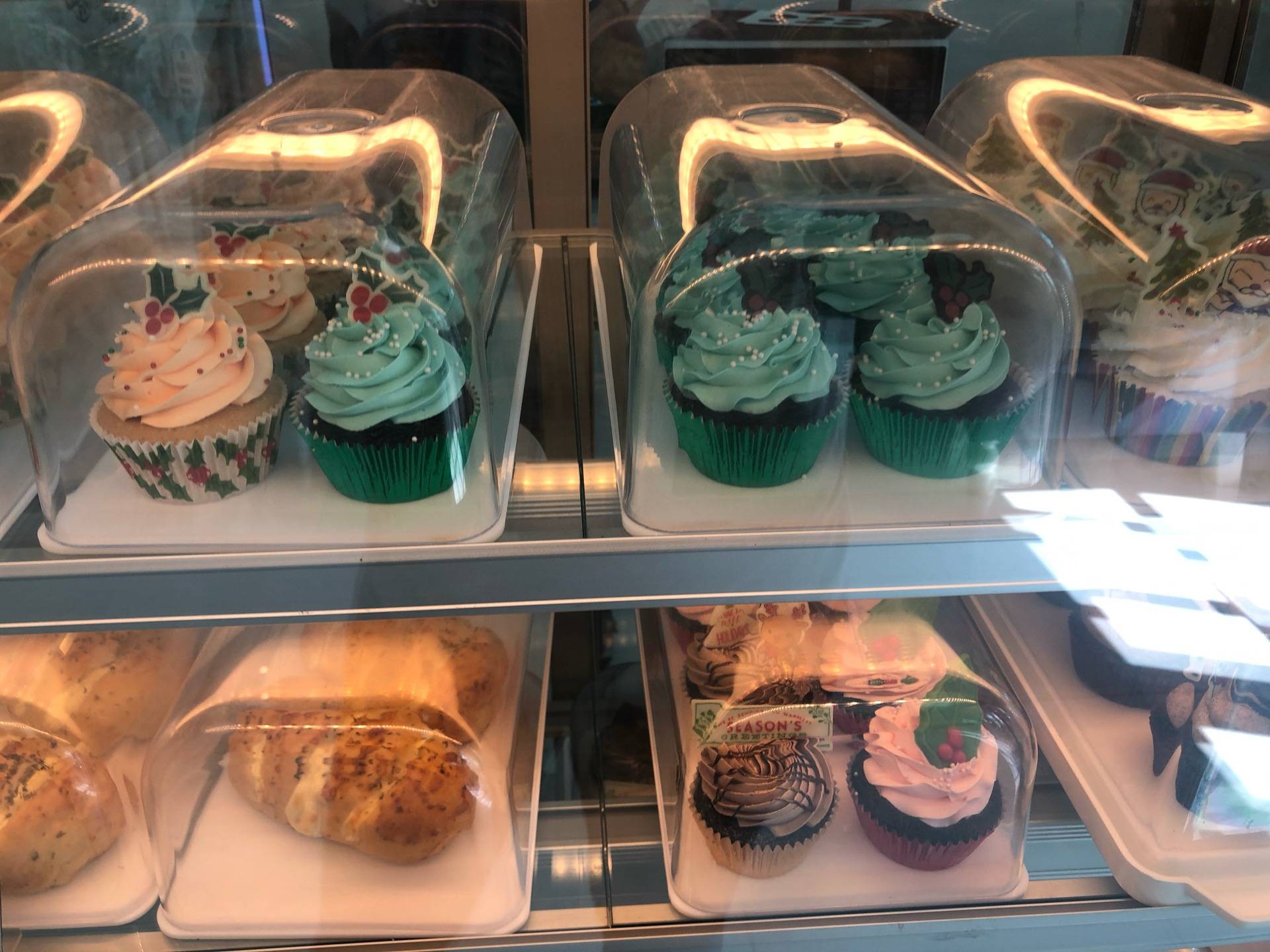 รีวิว The Blue Tea Room - ร้านสวย สไตล์อังกฤษ ย่านสนามบิน - Wongnai