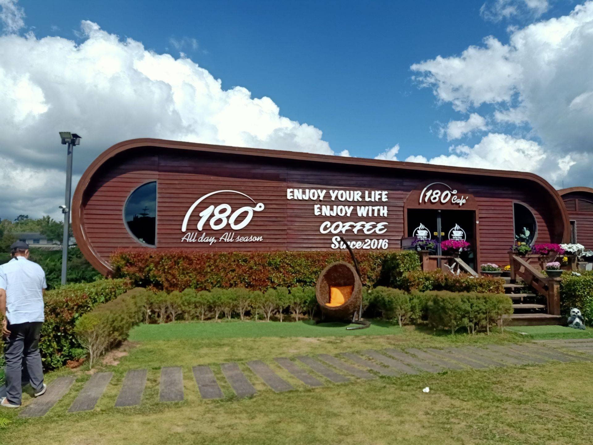 รีวิว 180 cafe 180 All Day All Season Hostel - คาเฟ่และที่พัก บรรยากาศดี