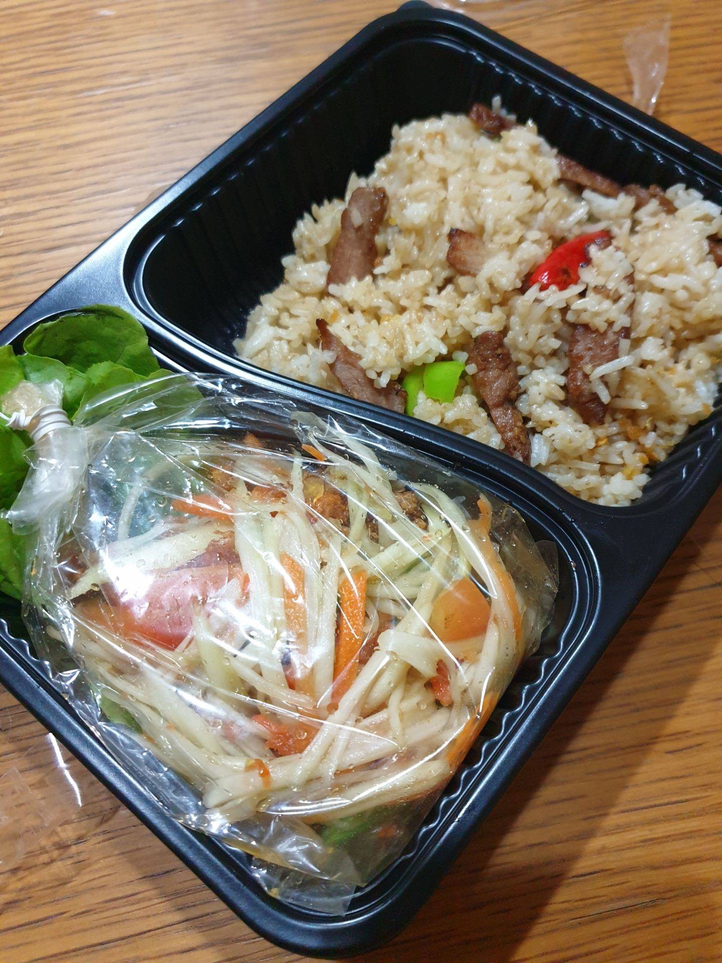 รีวิว S&P Bakery Shop สีลมคอมเพล็กซ์ - ข้าวผัดหมูเค็มส้มตำ