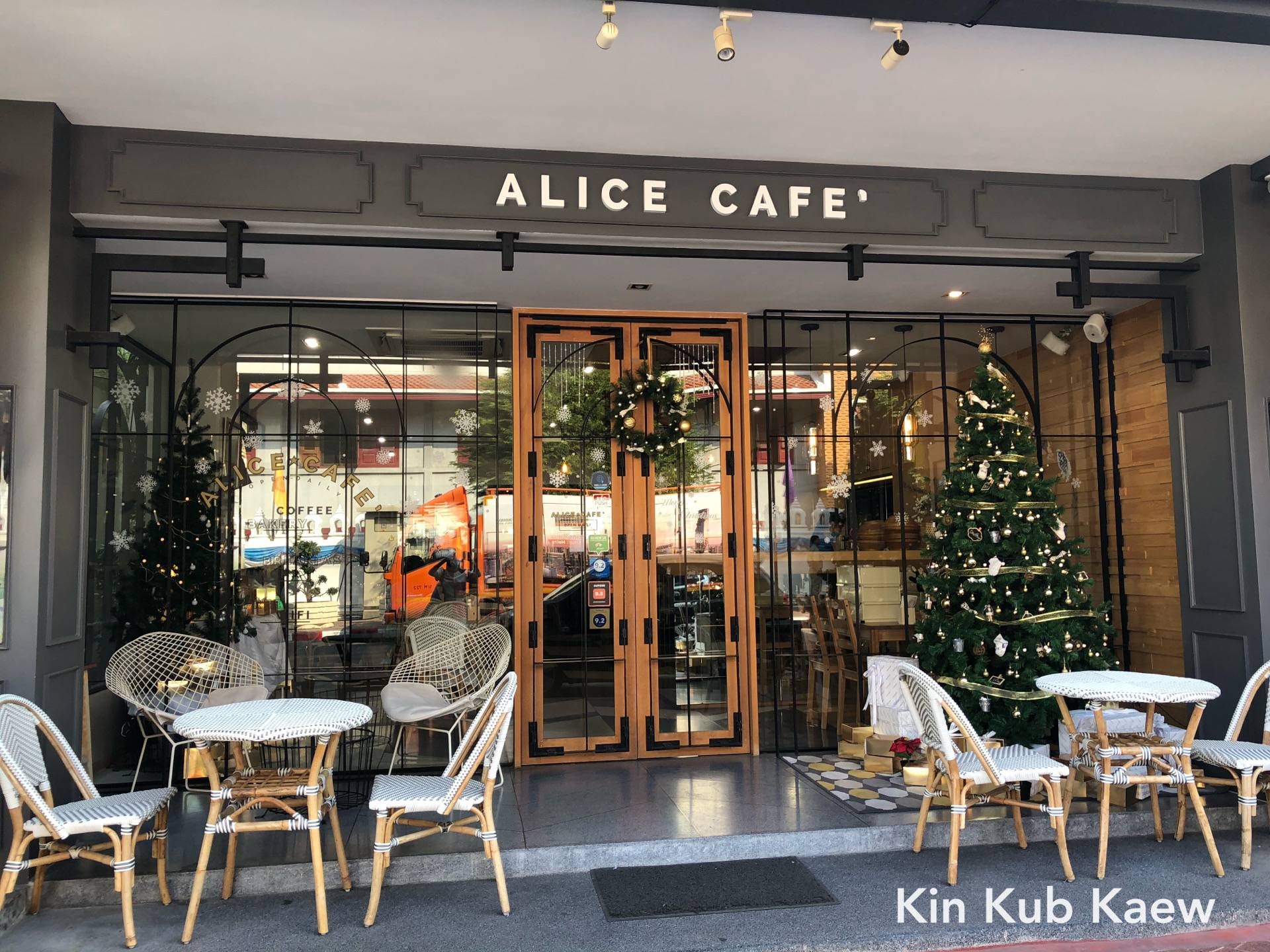 รูป ALICE CAFE พระนคร