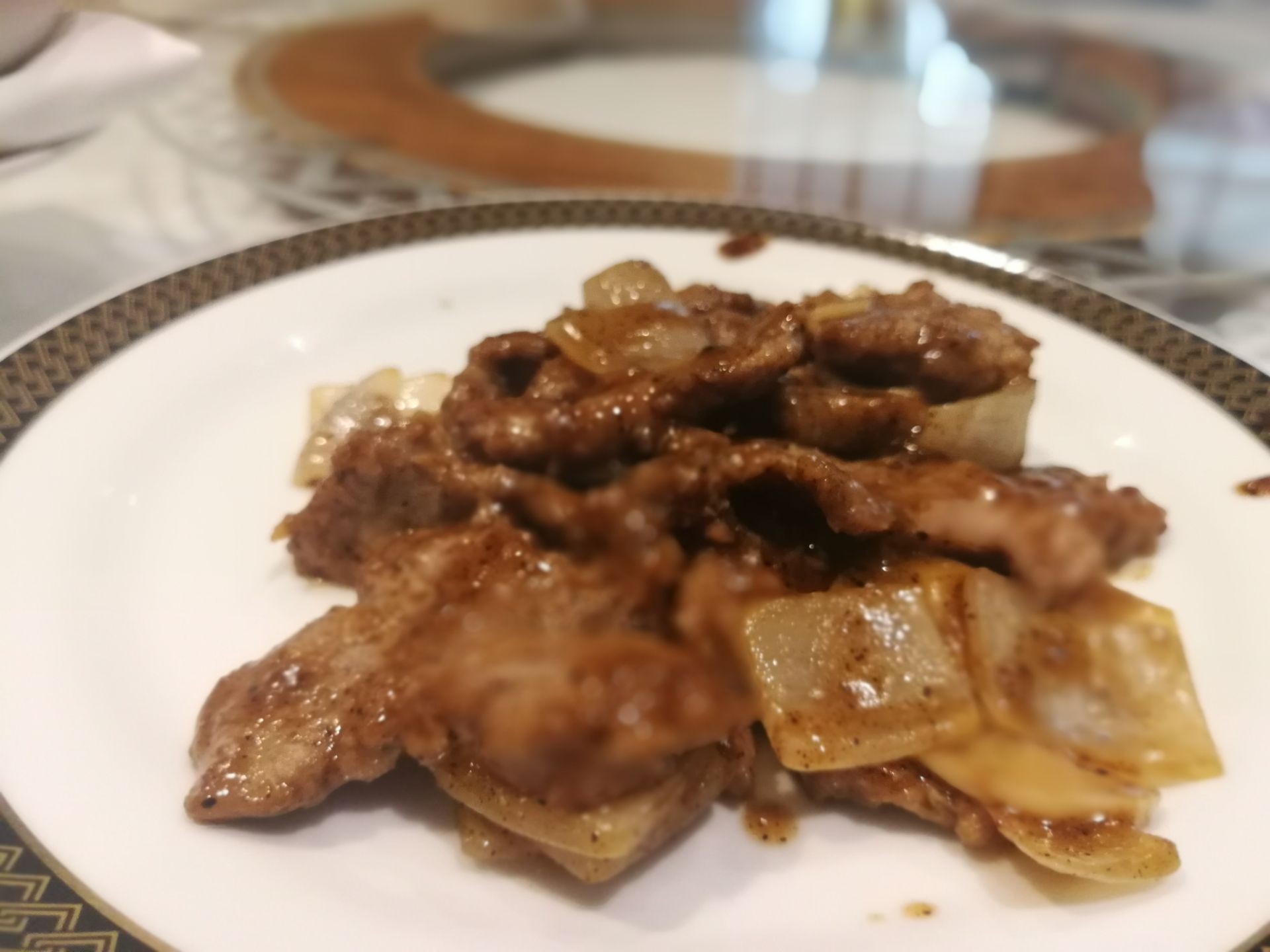 เนื้อผัดซอสพริกไทยดำ ร้าน Loong Yuen Chinese Restaurant โรงแรมพูลแมน ...