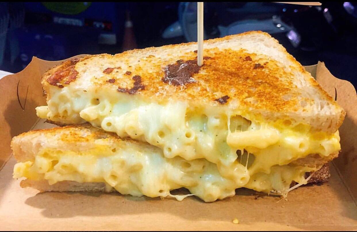 รีวิว (Burger & Sandwiches) AwesomeSauce Truck ฮาบิโตะมอลล์ - สายชีส ...