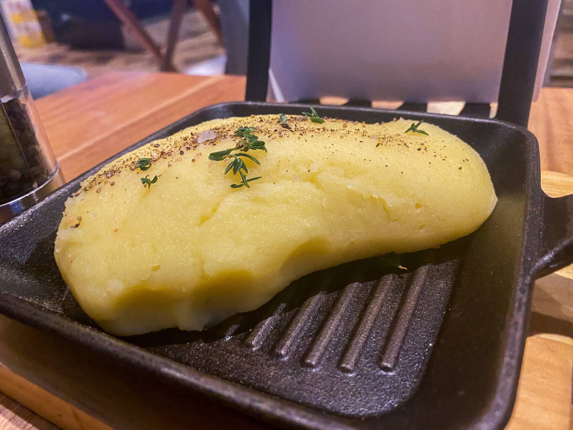 รูป Ta Ra Thea & BBB F เมืองระยอง