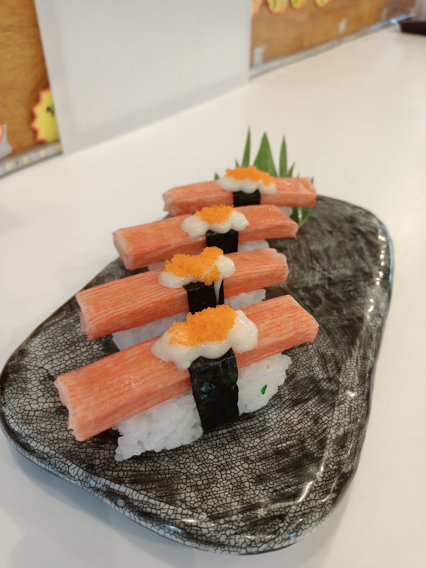 รีวิว Sugar Sushi ชูการ์ ซูชิ - รสชาติพอทานได้ในราคาเท่านี้ ถือว่าโอเคค่ะ