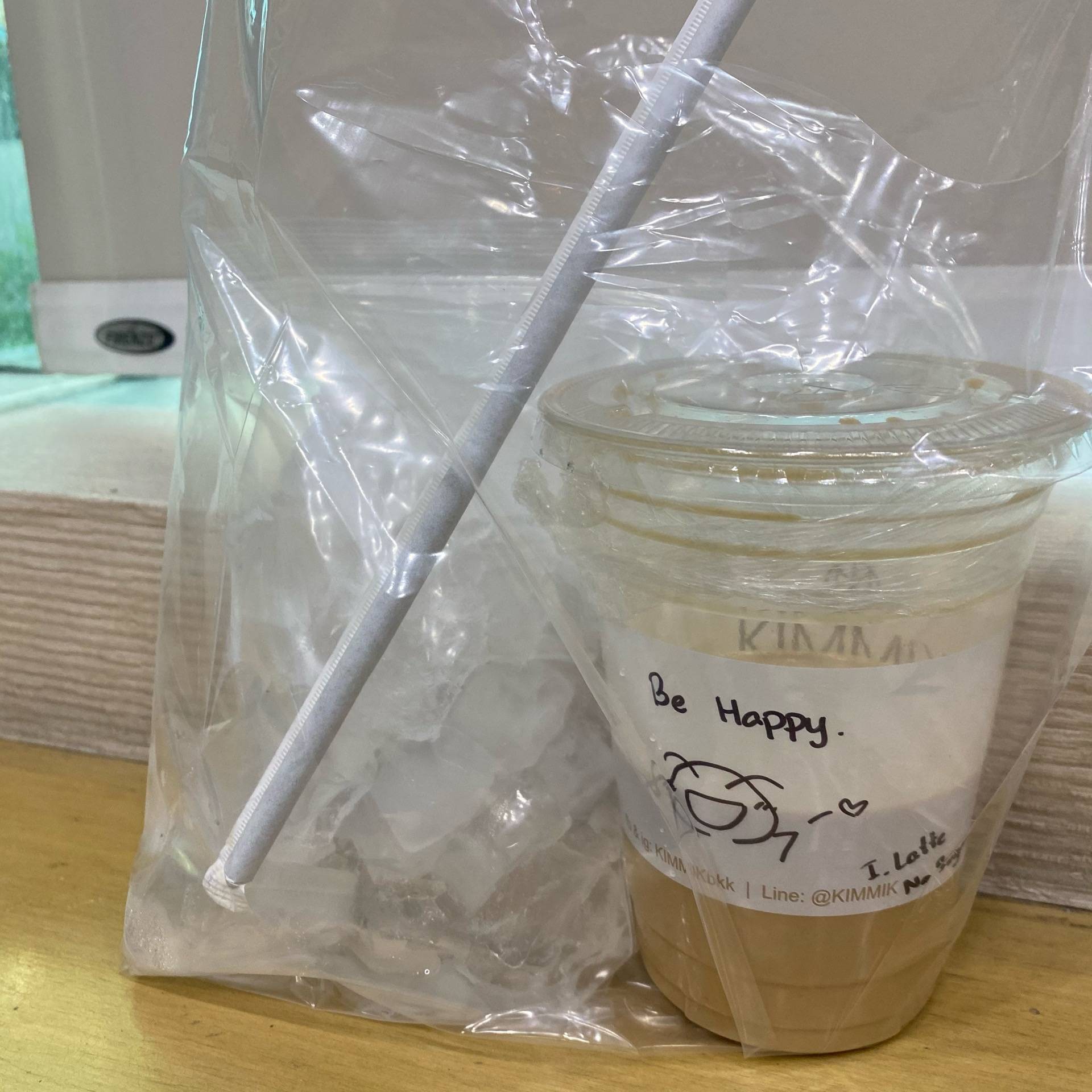 รีวิว KIMMIK Coffee & Bakery Trinity Mall Silom - กาแฟดีงามครับ ทาน ...