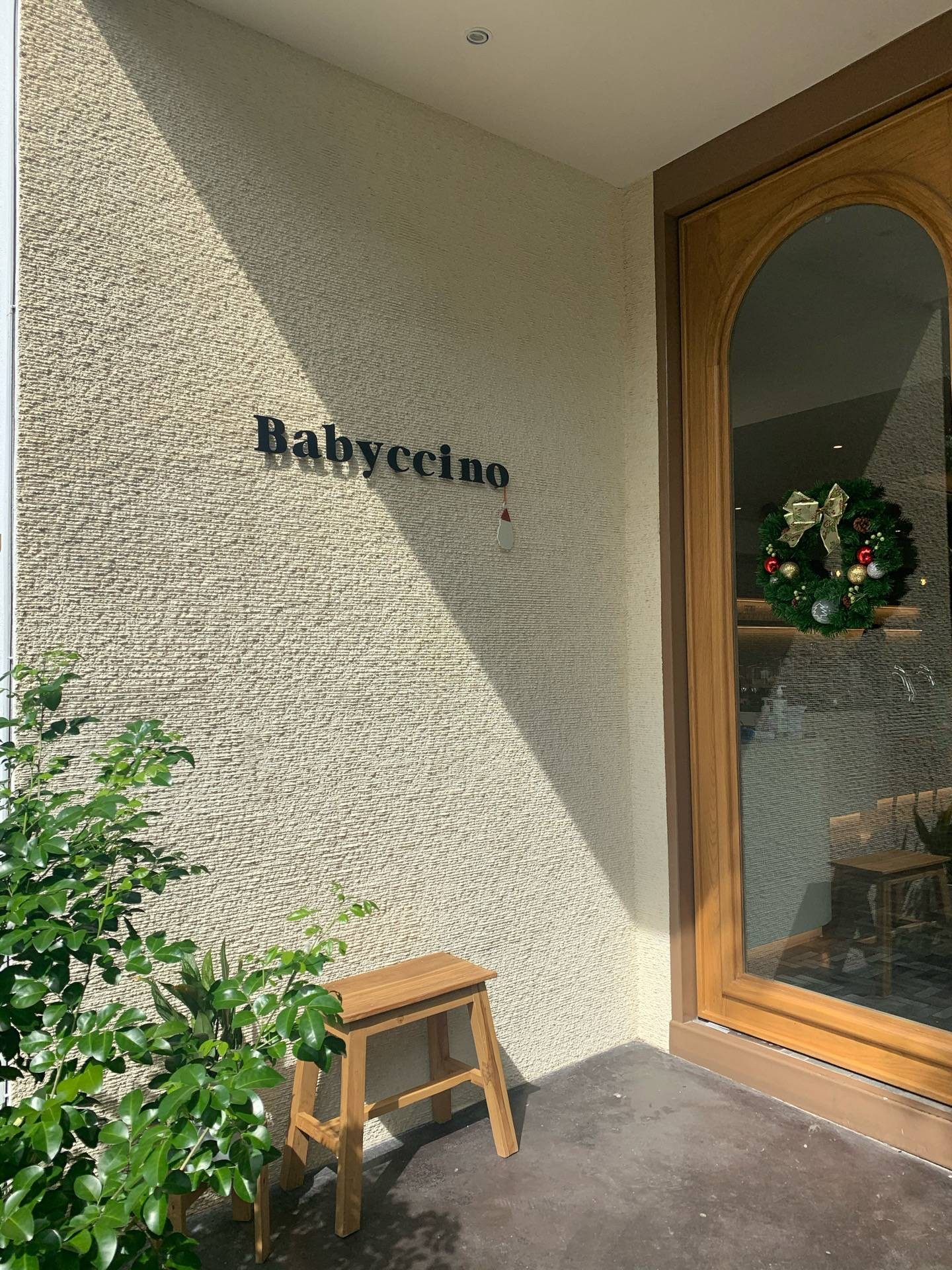 รีวิว Babyccino คลองตัน - ร้านน่ารัก ร่มรื่น บรรยากาศดีในเอกมัย