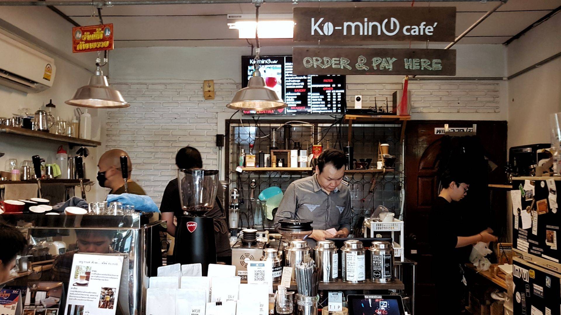 รีวิว Ko-ming Cafe อุดรธานี - ร้านกาแฟเข้ม ๆ ตามแบบฉบับโกมิ่ง 《Ko-ming cafe'》 มีเมล็ดกาแฟหลายสาย ...